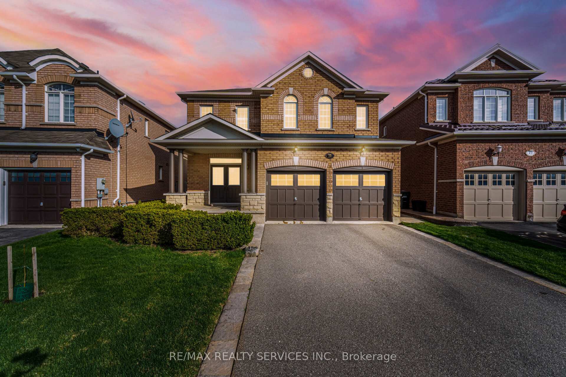 21 Fallgate Drive, Brampton, ON L6X 0R6