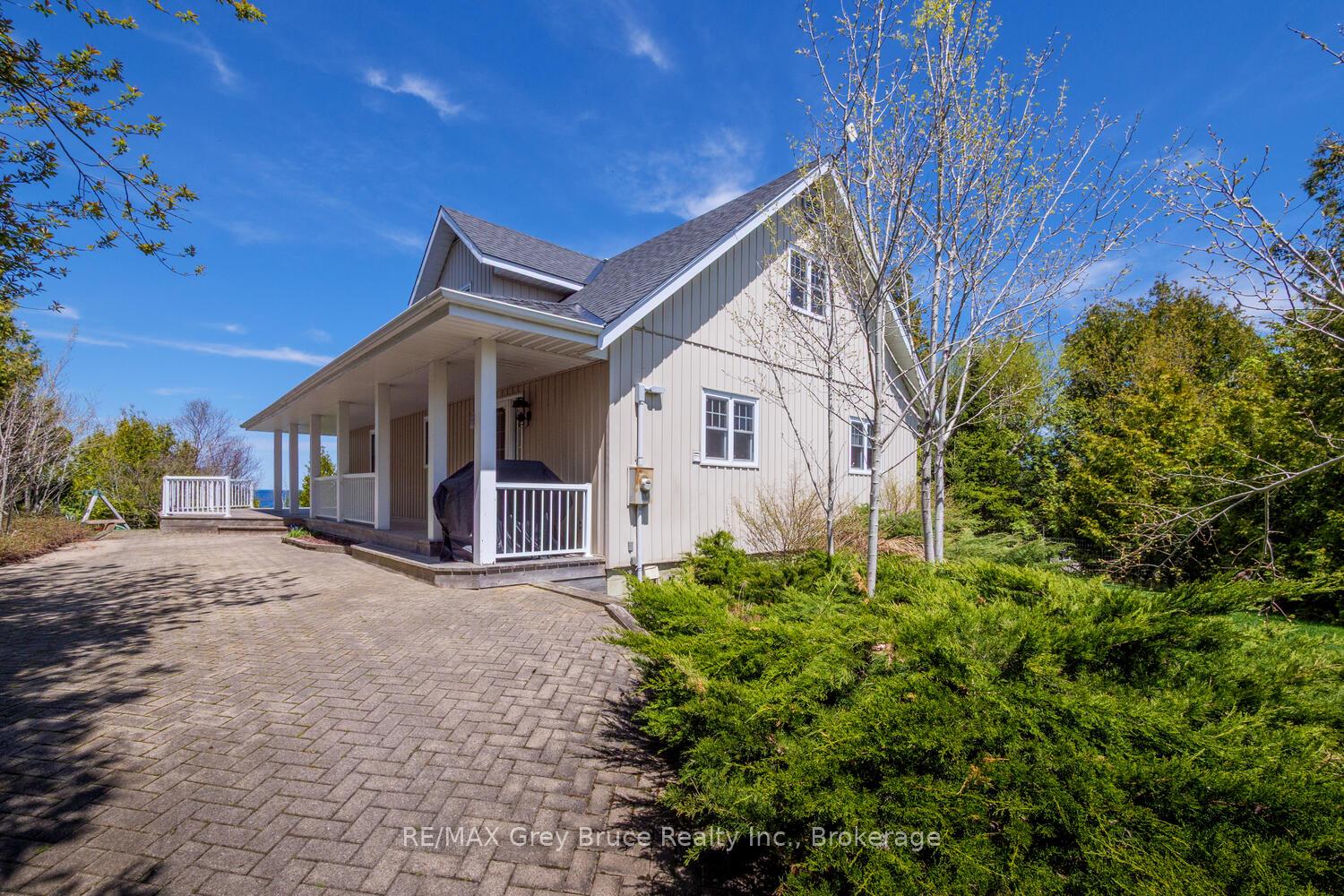 21 Grant Watson Drive, Northern Bruce Peninsula, ON N0H 2R0