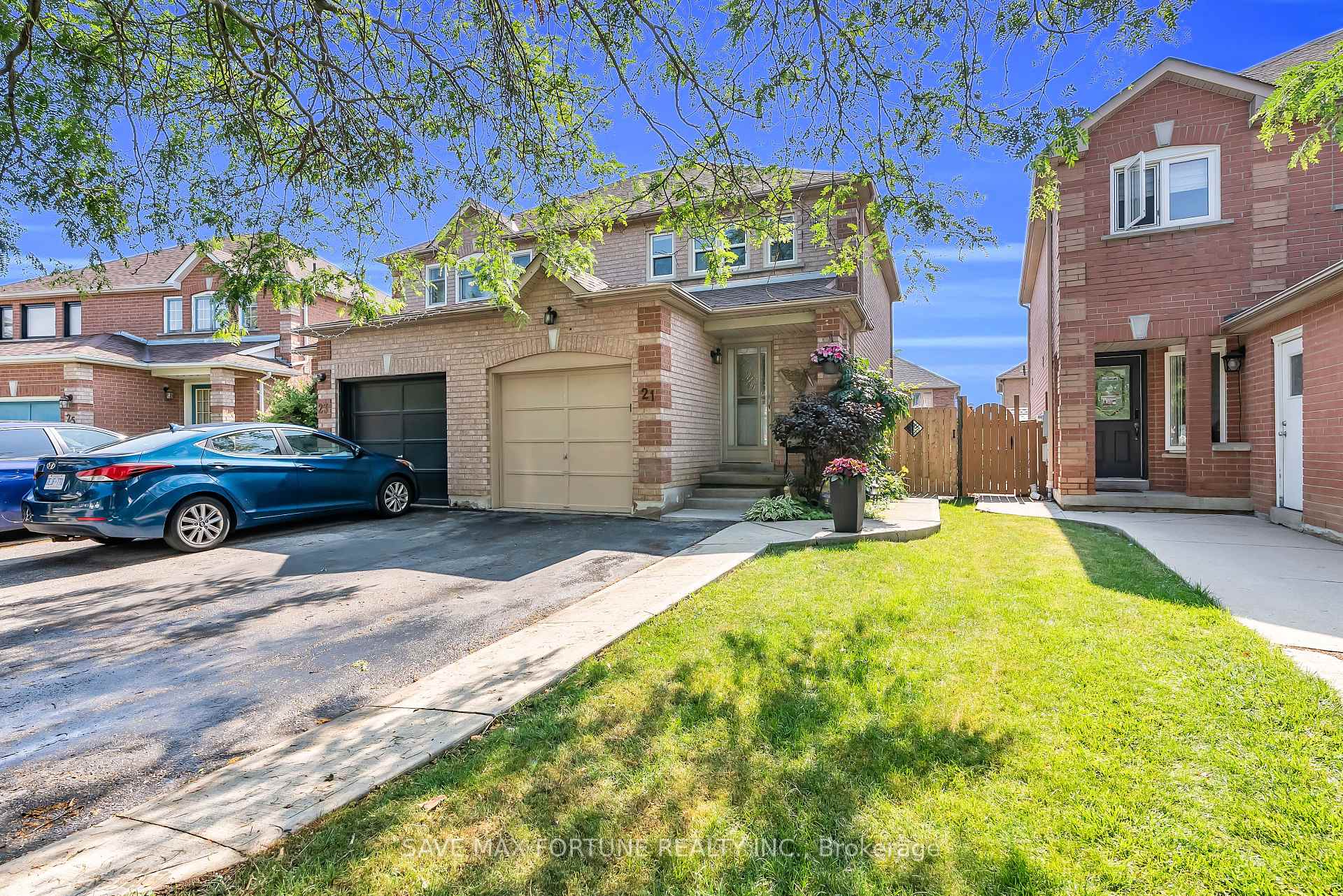 21 Kitto Court, Brampton, ON L6Y 5A9