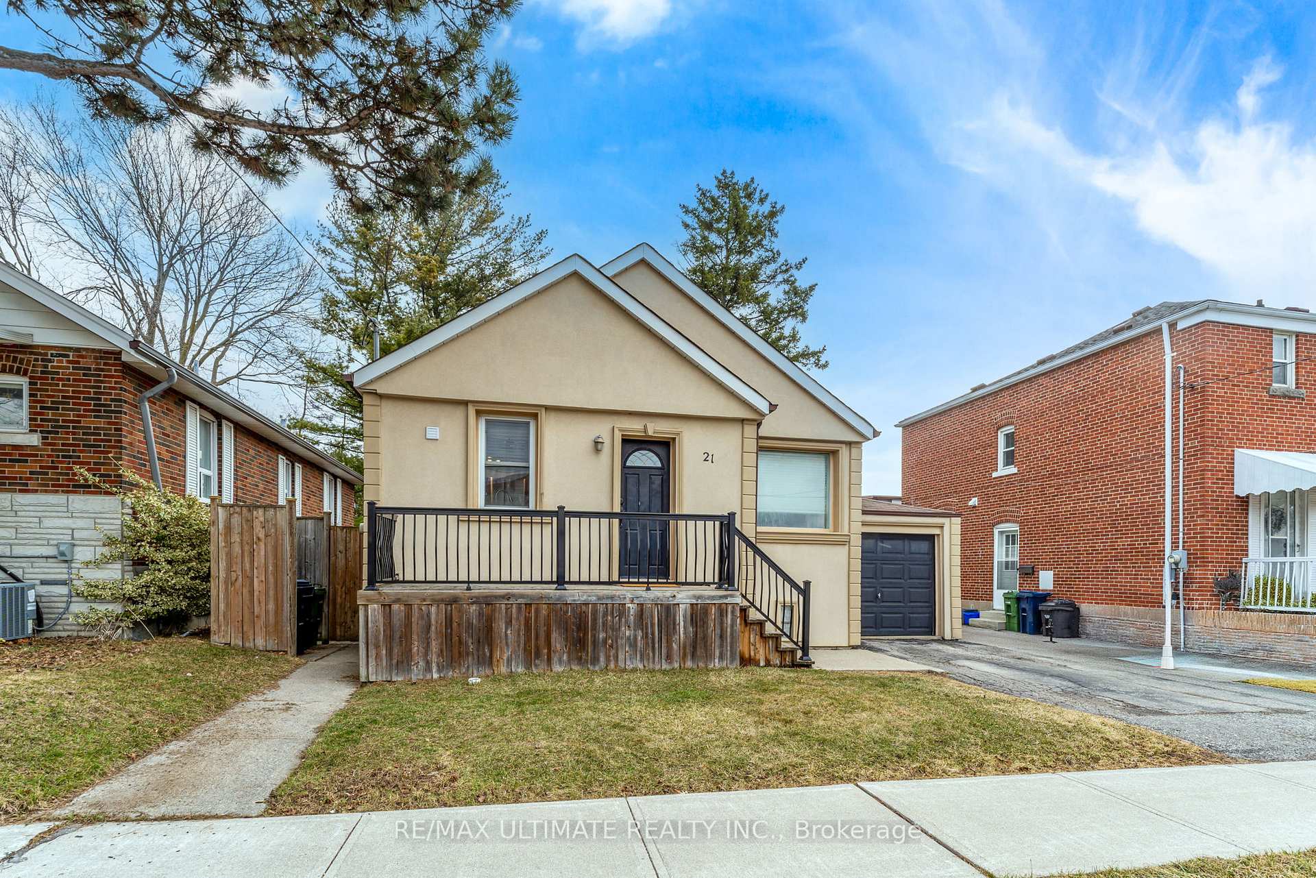 21 Marsh Road, Toronto, ON M6J 1V5