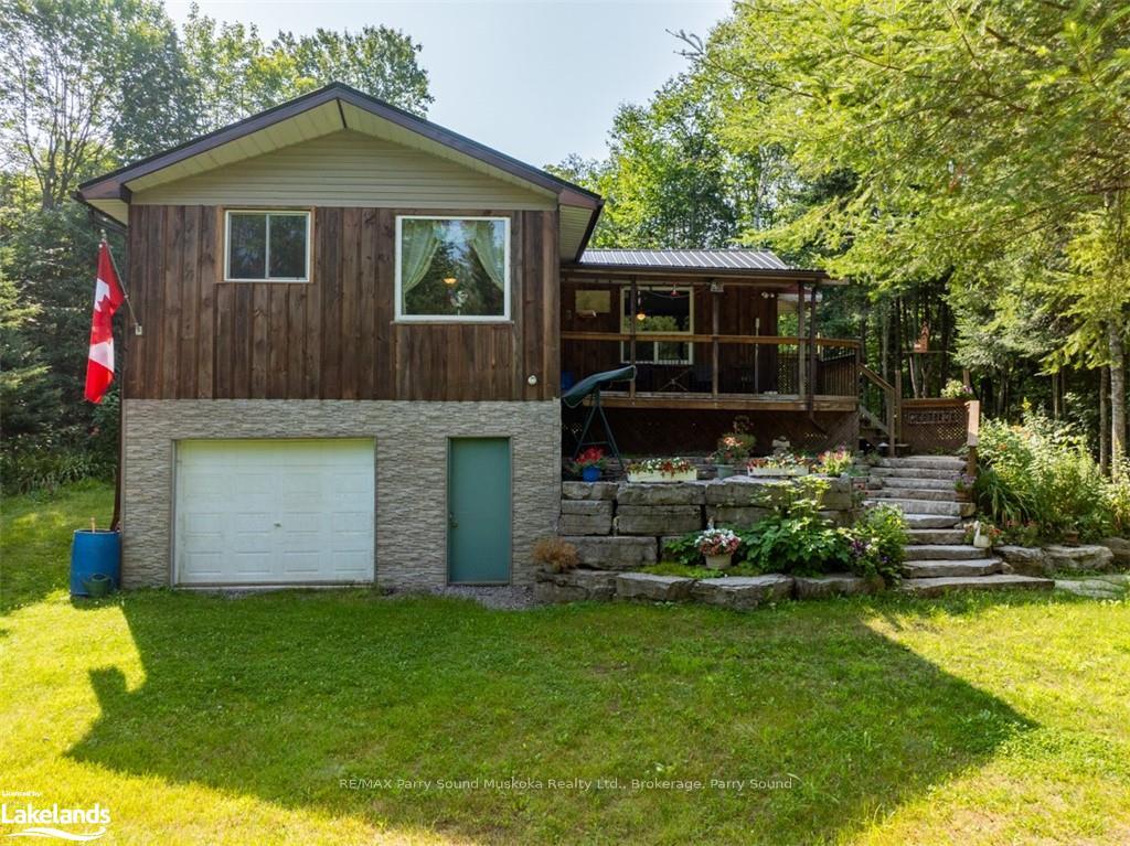 21 MOONWING Road, Magnetawan, ON P0A 1A0