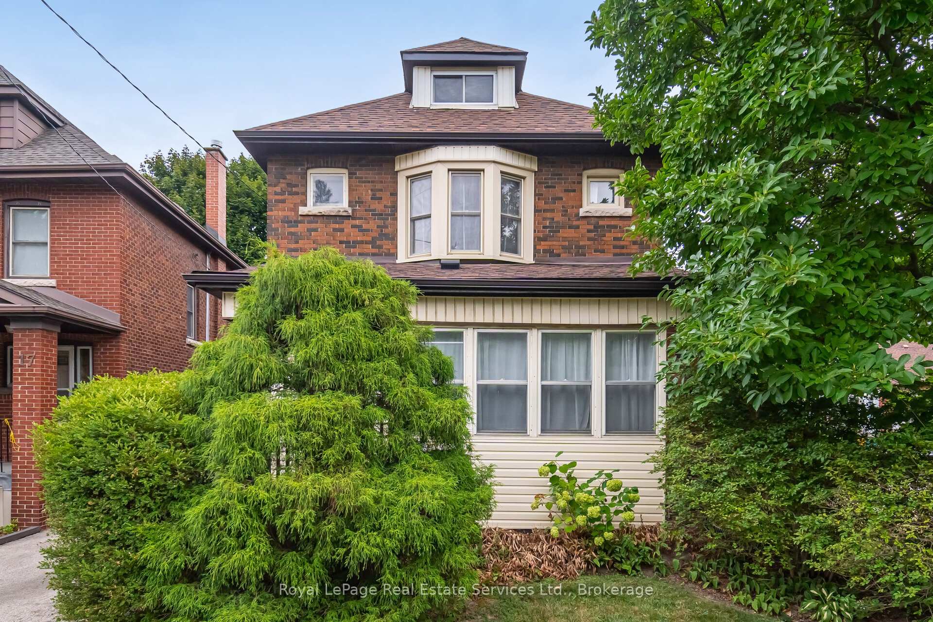 21 Paisley Avenue S, Hamilton, ON L8S 1T8