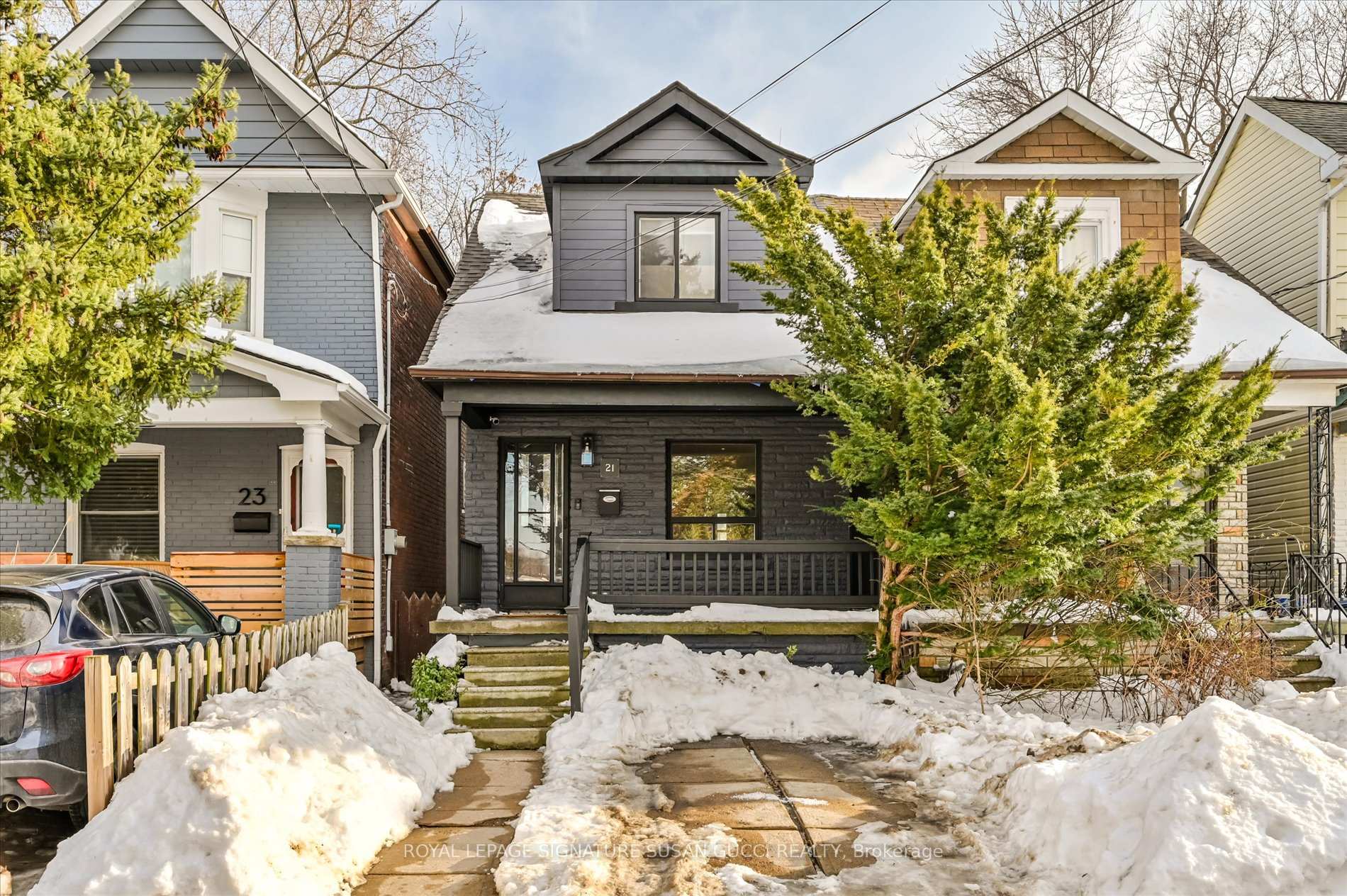 21 Rosevear Avenue, Toronto, ON M4C 1Z1