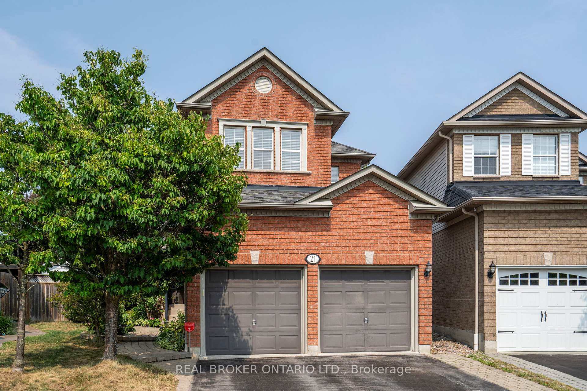 21 Shenandoah Drive, Whitby, ON L1P 1S9