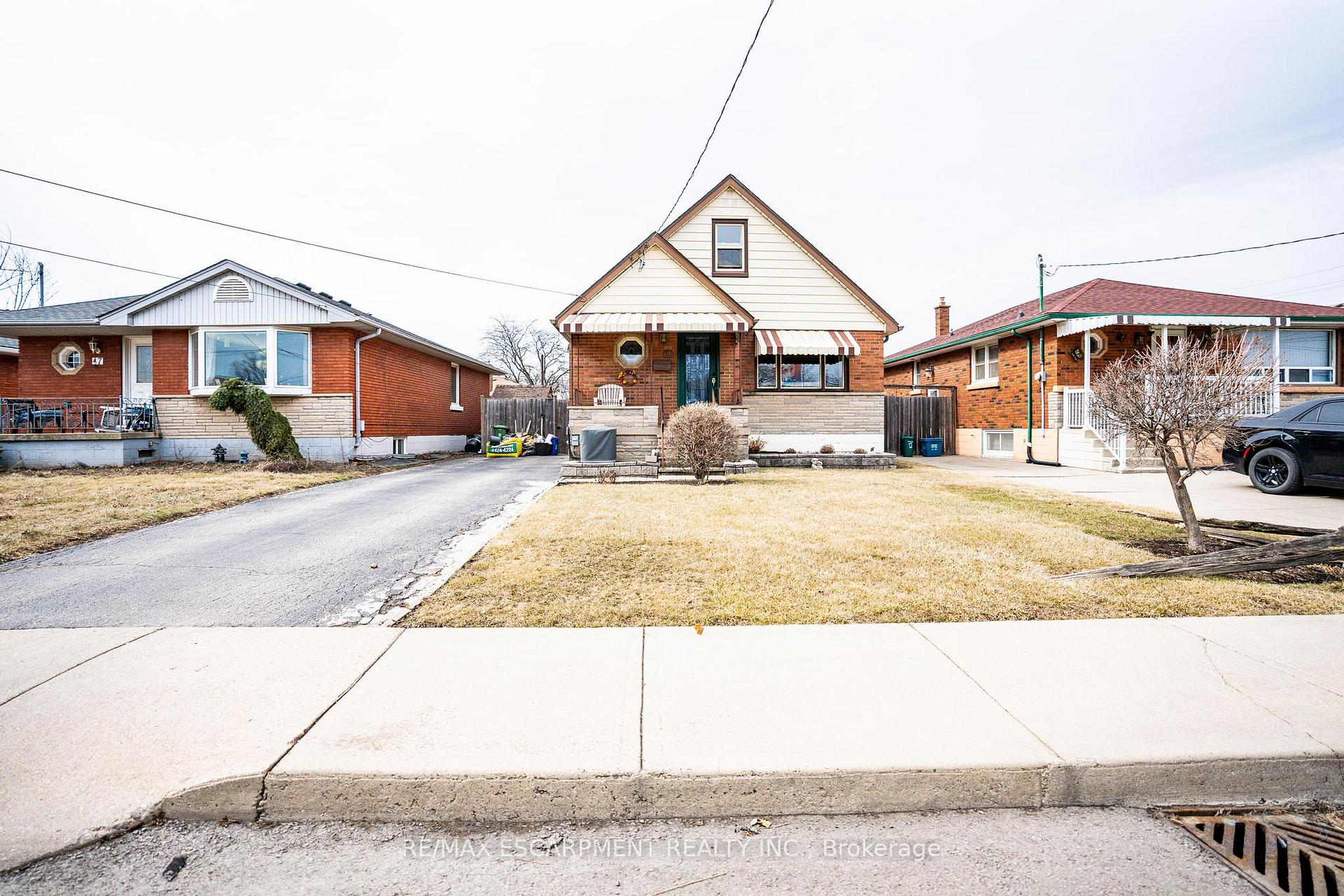 21 Shynal Avenue, Hamilton, ON L8G 6J9