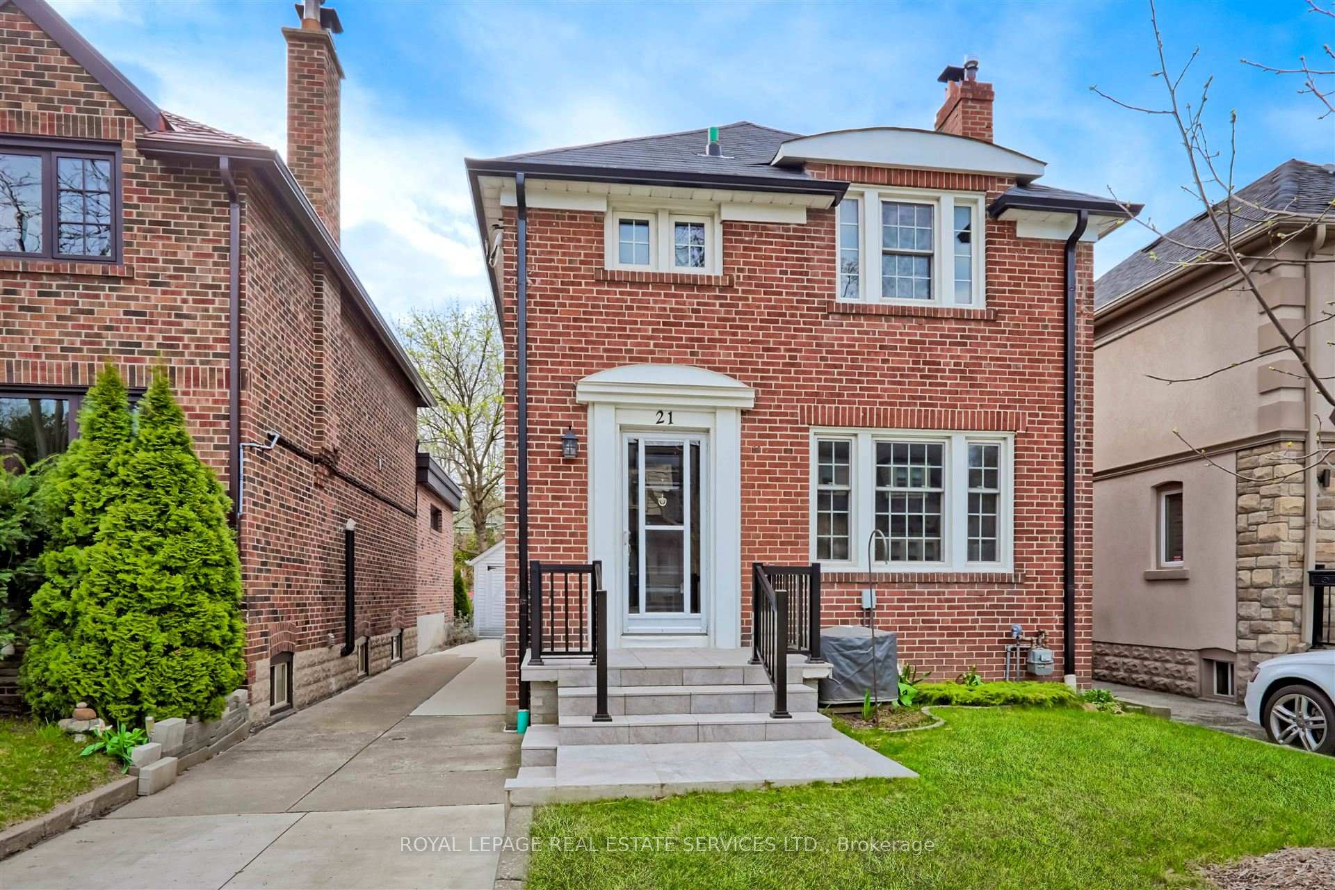 21 Sunnybrook Road, Toronto, ON M6S 1G3