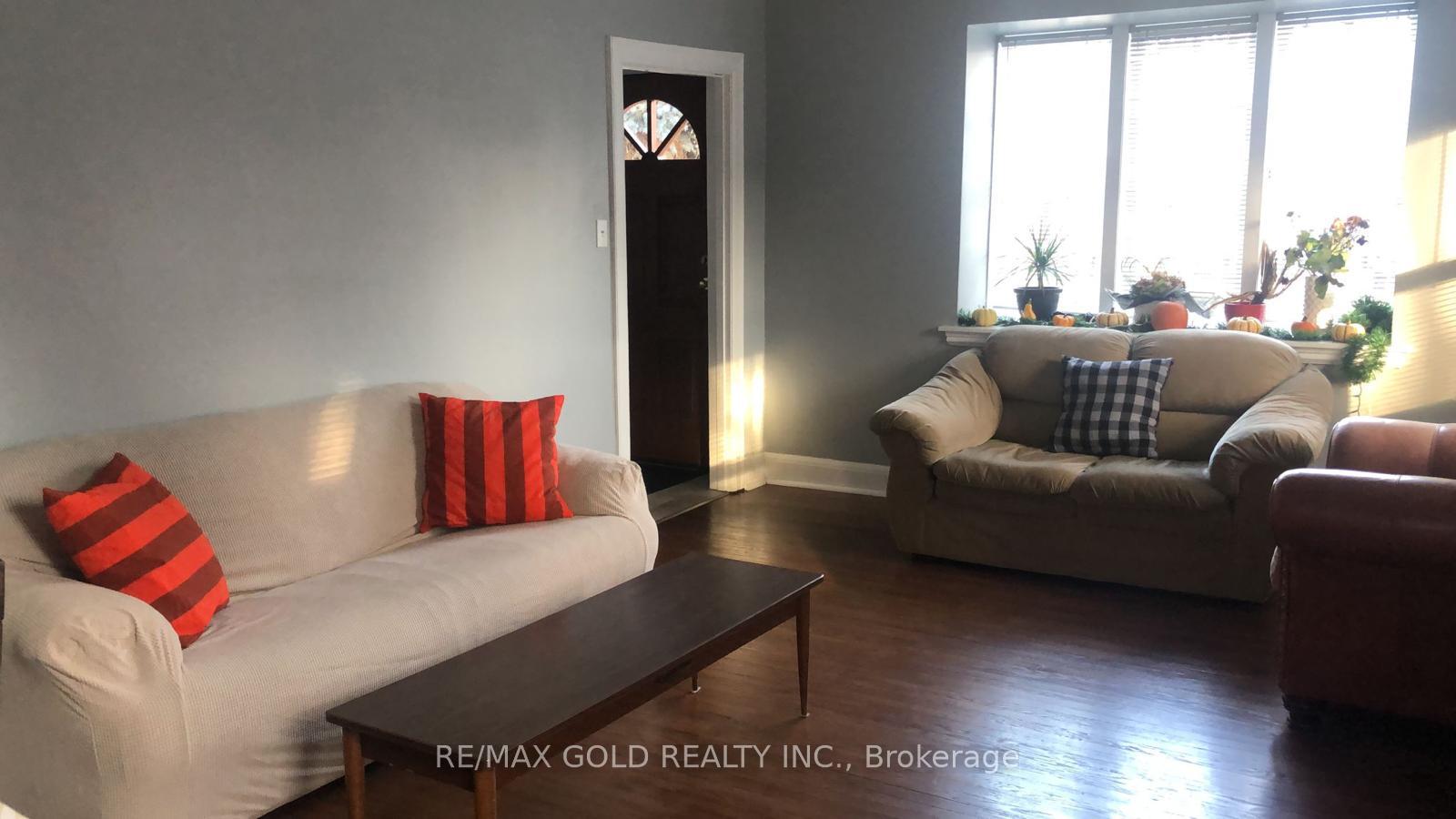 21 Thorndale Street N, Hamilton, ON L8S 3K5