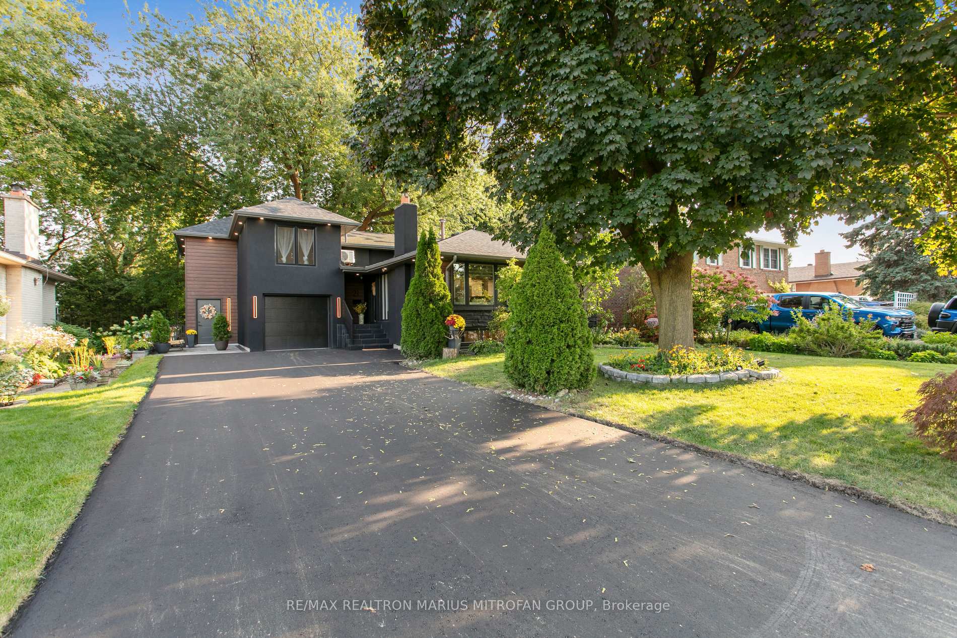 21 Toynbee Trail, Toronto, ON M1E 1E8