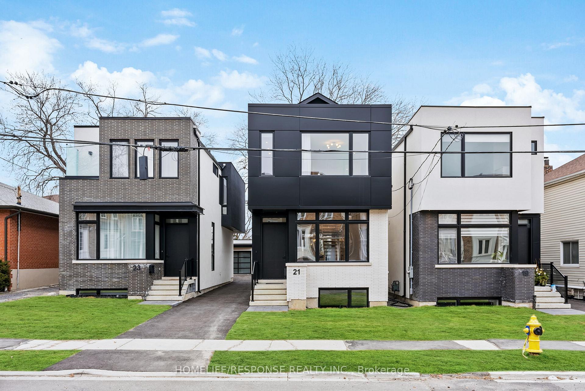 21 TWENTY NINTH Street, Toronto, ON M8W 3A9