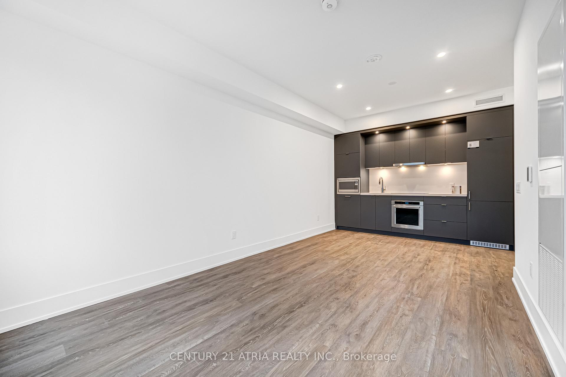 210 - 259 The Kingsway, Toronto, ON M8X 2S9