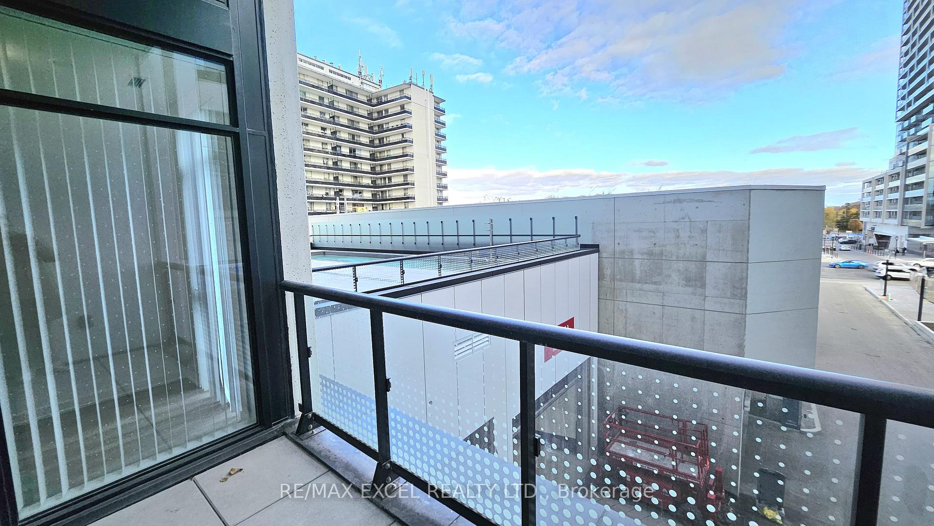210 - 5858 Yonge Street, Toronto, ON M2M 3T3