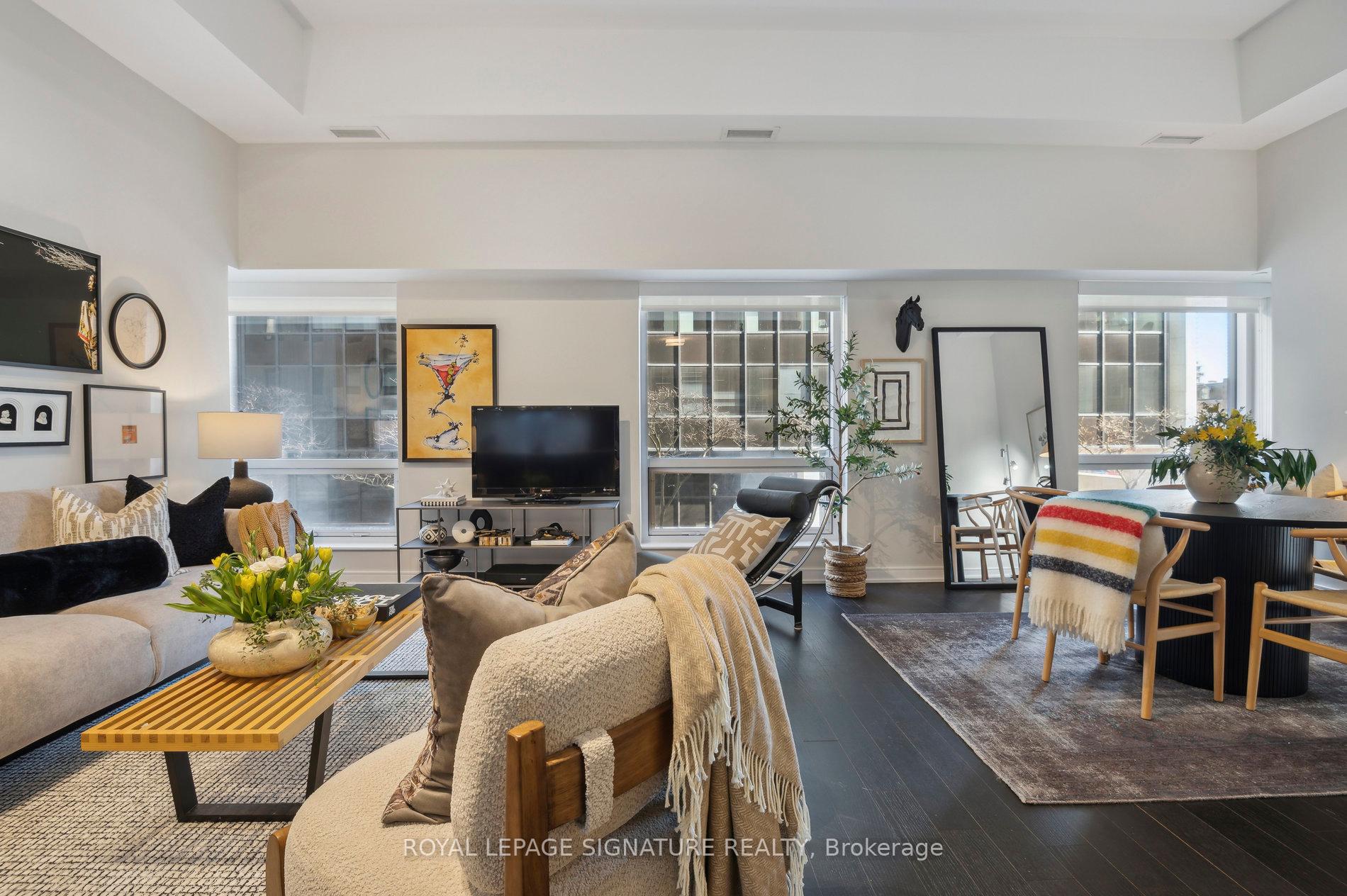 210 - 88 Scott Street, Toronto, ON M5E 0A9