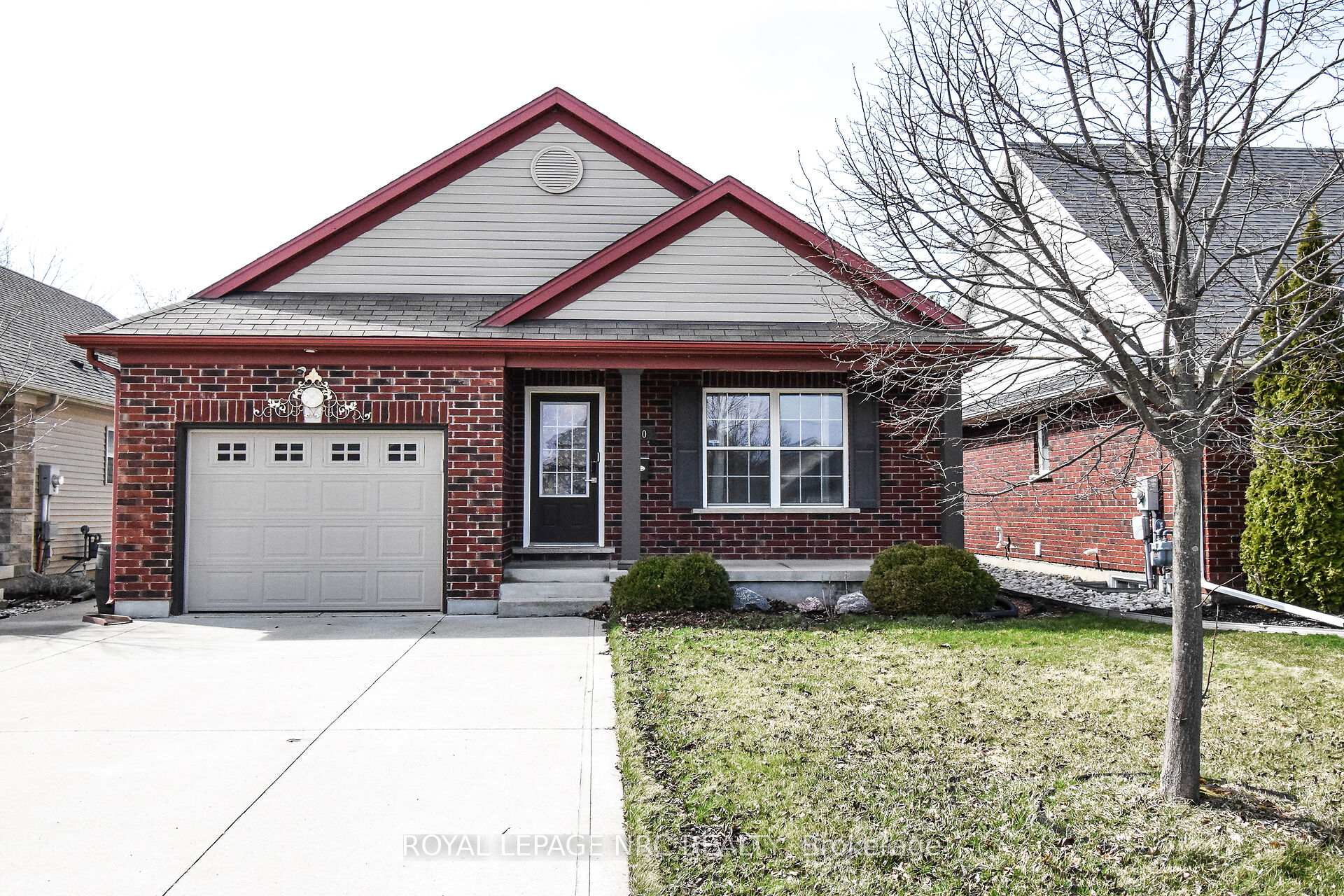 210 Classic Avenue, Welland, ON L3B 0A4