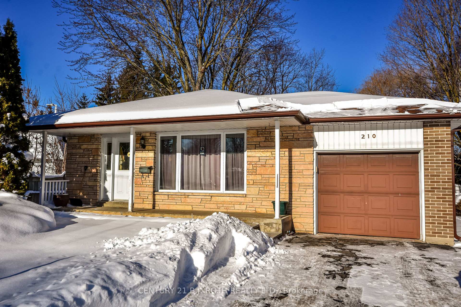 210 Grove Street E, Barrie, ON L4M 2P9