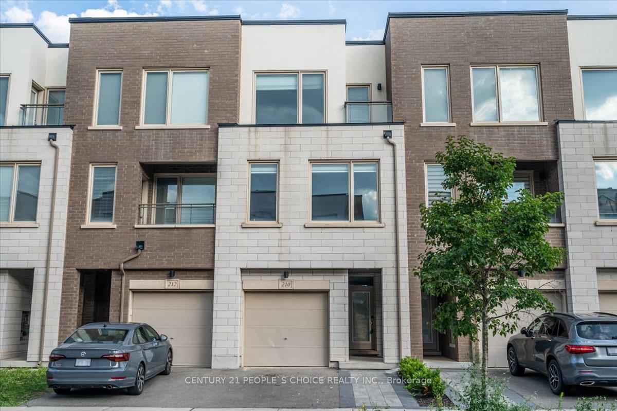 210 Huguenot Road, Oakville, ON L6H 7C3