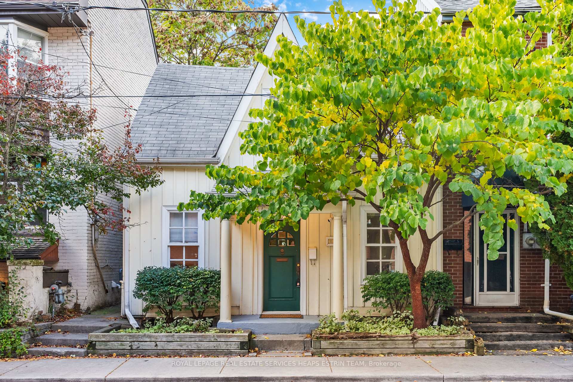 210 Ontario Street, Toronto, ON M5A 2V5
