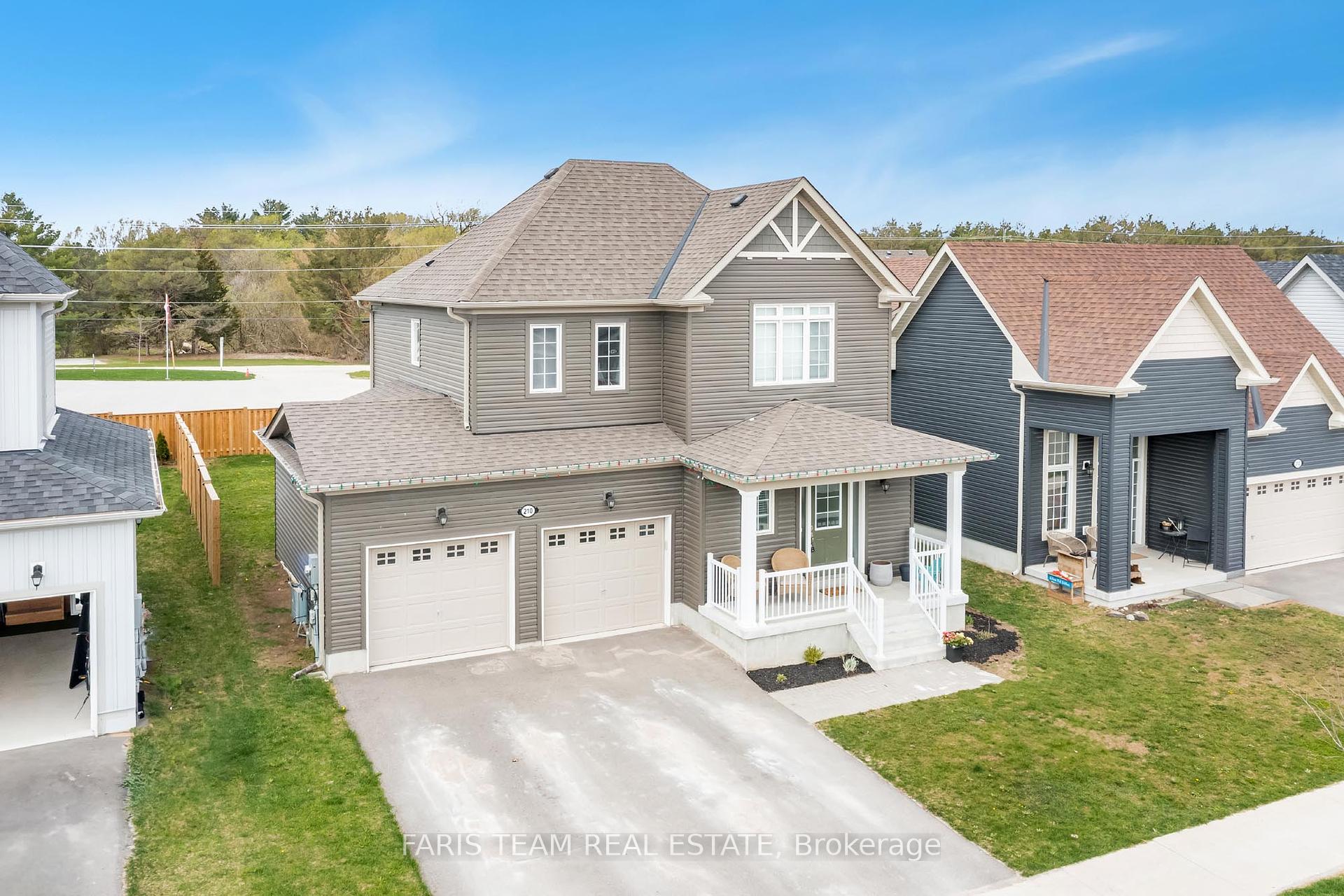 210 Springfield Crescent, Clearview, ON L0M 1S0