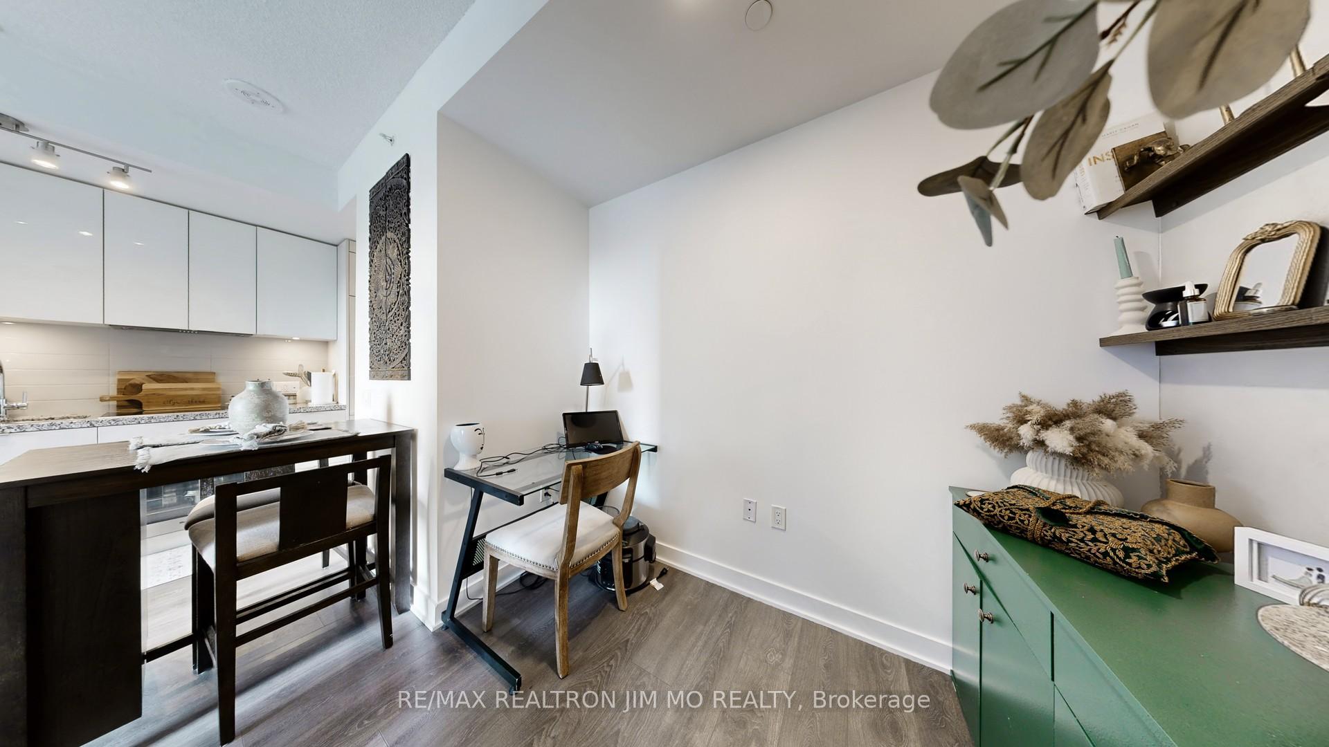 2101 - 125 Blue Jays Way, Toronto, ON M5V 0N5