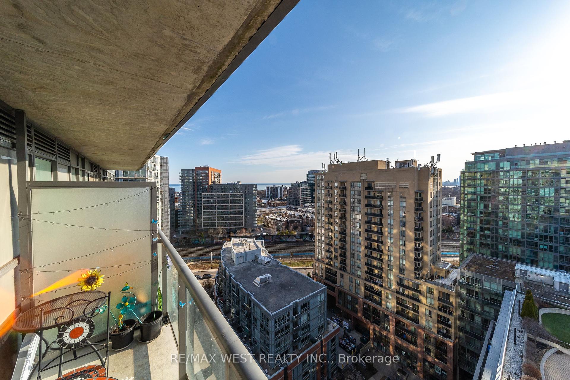 2101 - 68 Abell Street, Toronto, ON M6J 0A2