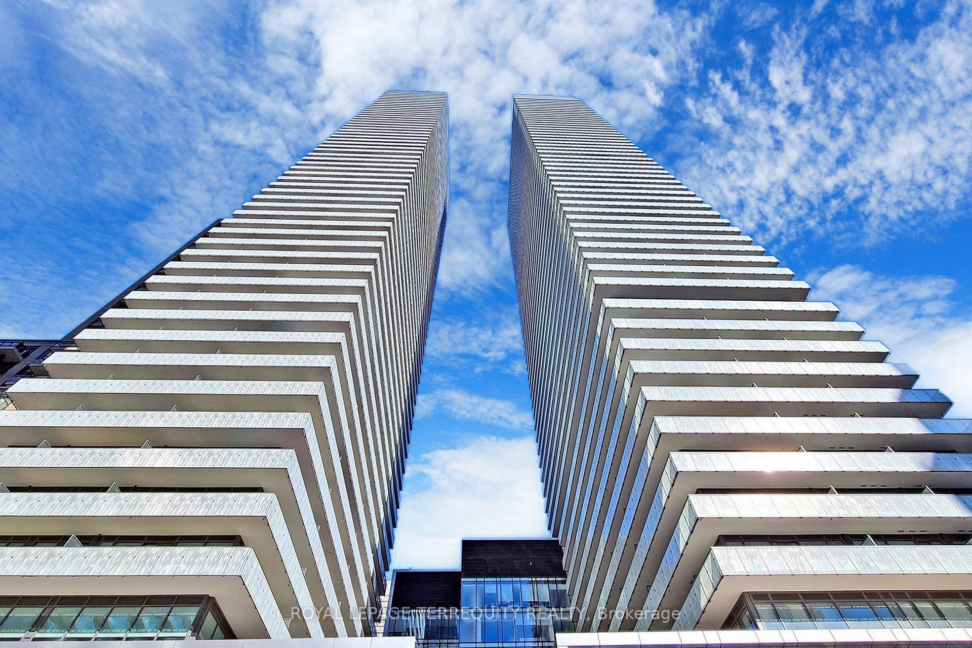 2104 - 50 Charles Street E, Toronto, ON M4Y 0C3
