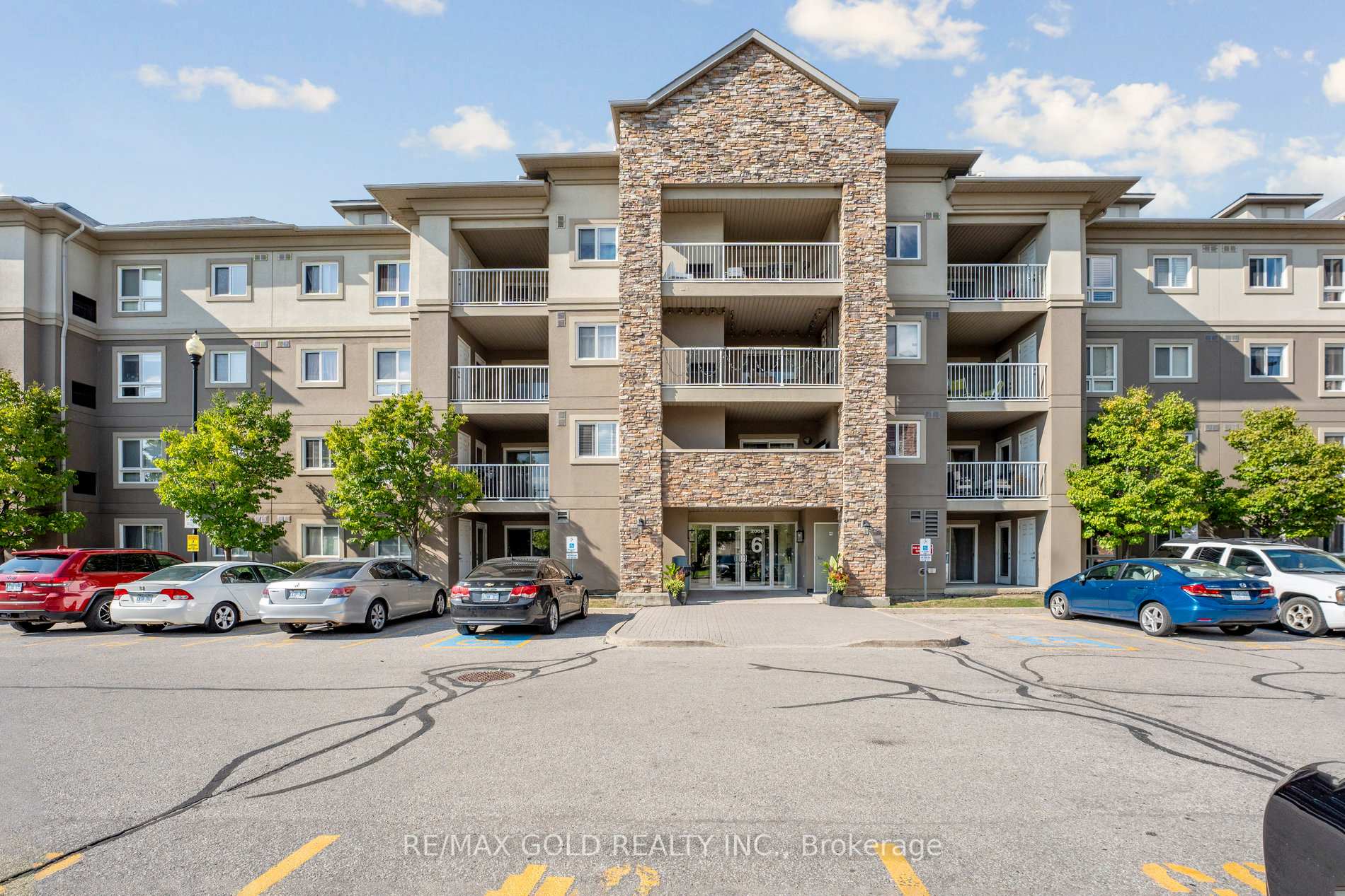 2104 - 6 Dayspring Circle, Brampton, ON L6P 2Z6