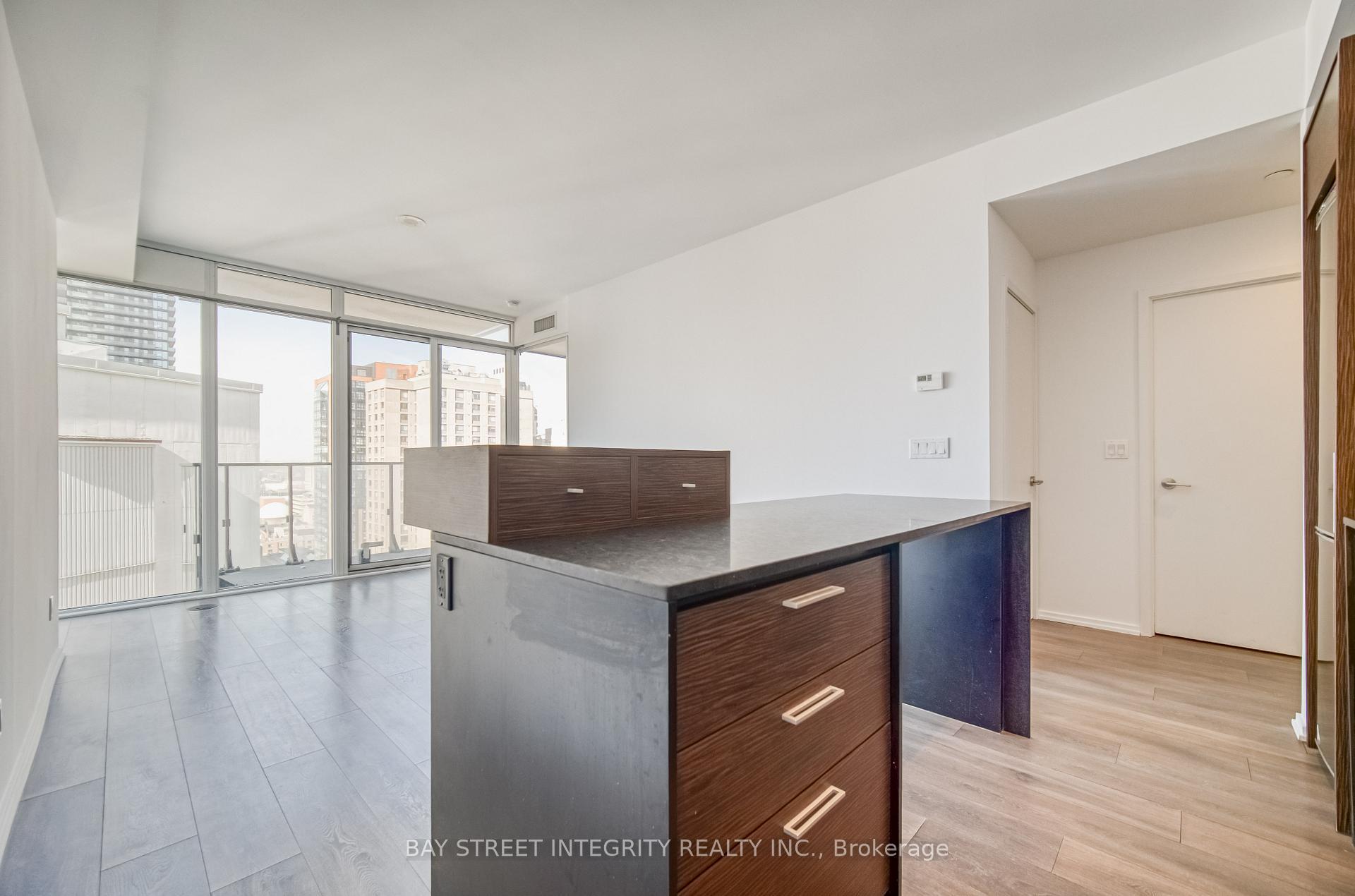 2105 - 75 St Nicholas Street, Toronto, ON M4Y 0A5