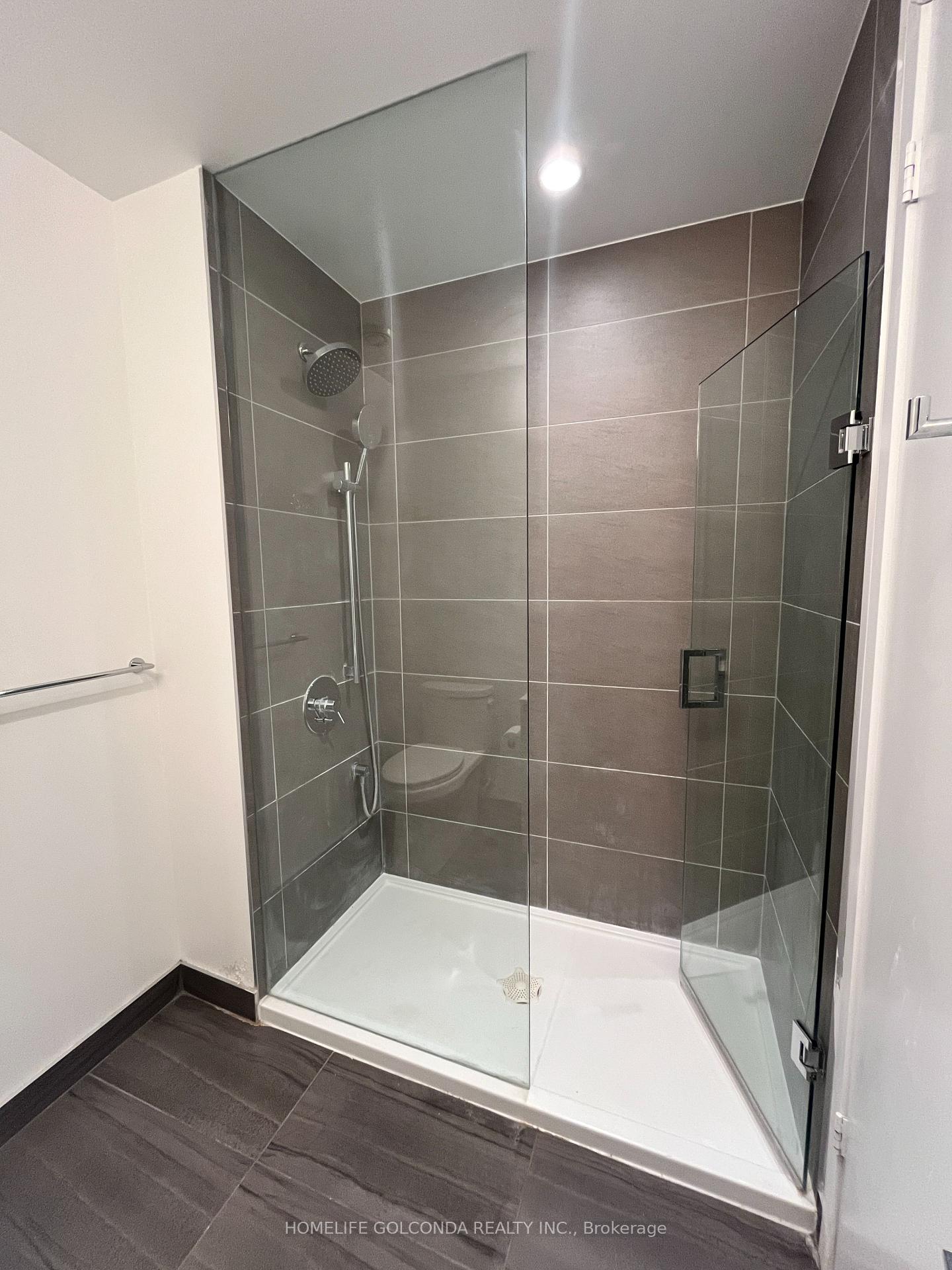 2107 - 5 Buttermill Avenue, Vaughan, ON L4K 3X8