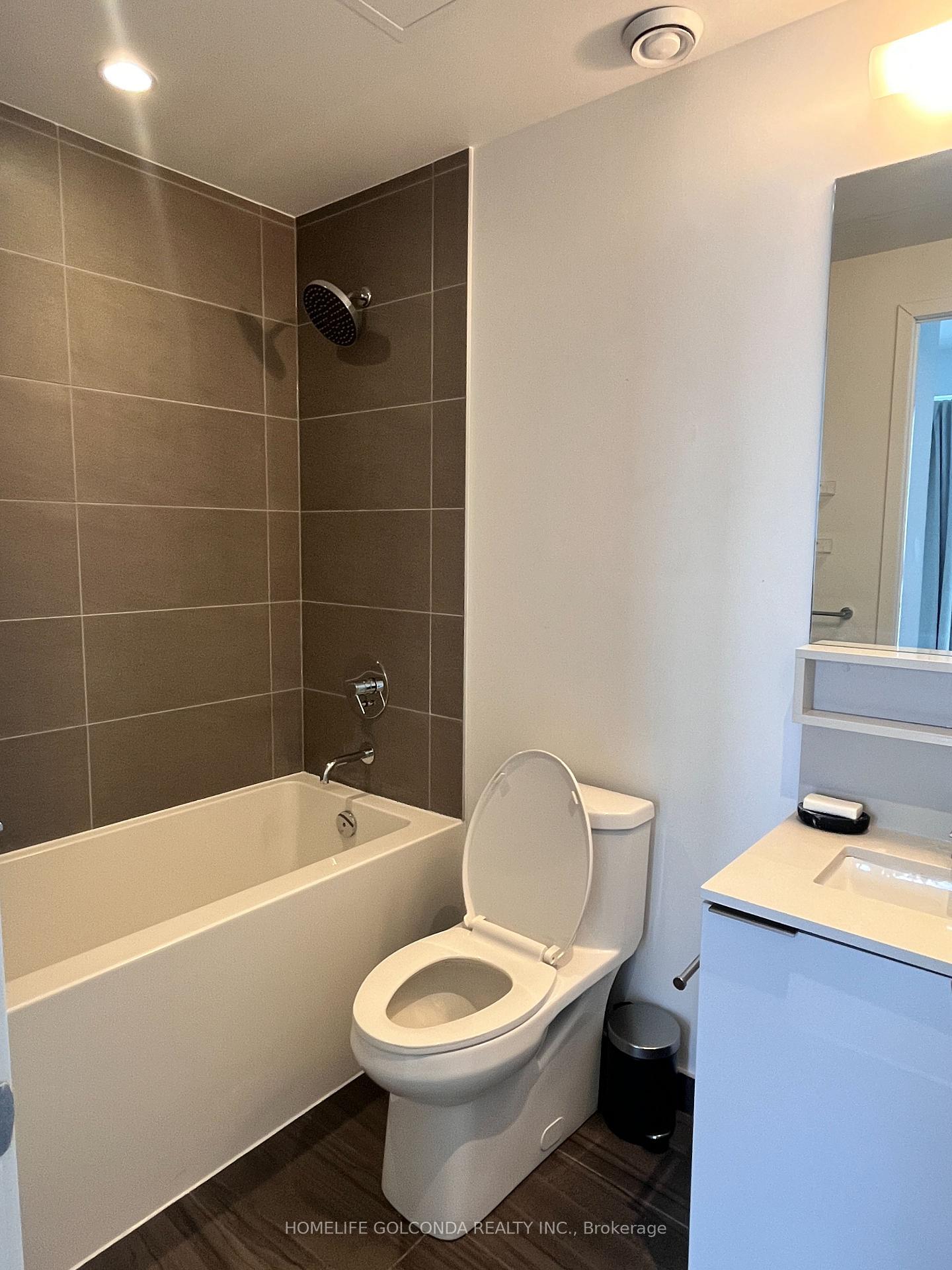 2107 - 5 Buttermill Avenue, Vaughan, ON L4K 3X8