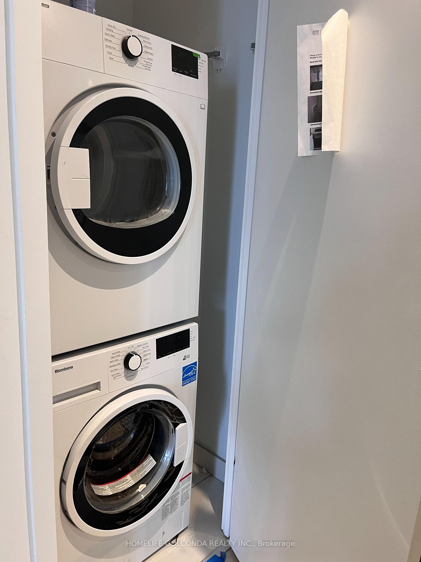 2107 - 5 Buttermill Avenue, Vaughan, ON L4K 3X8