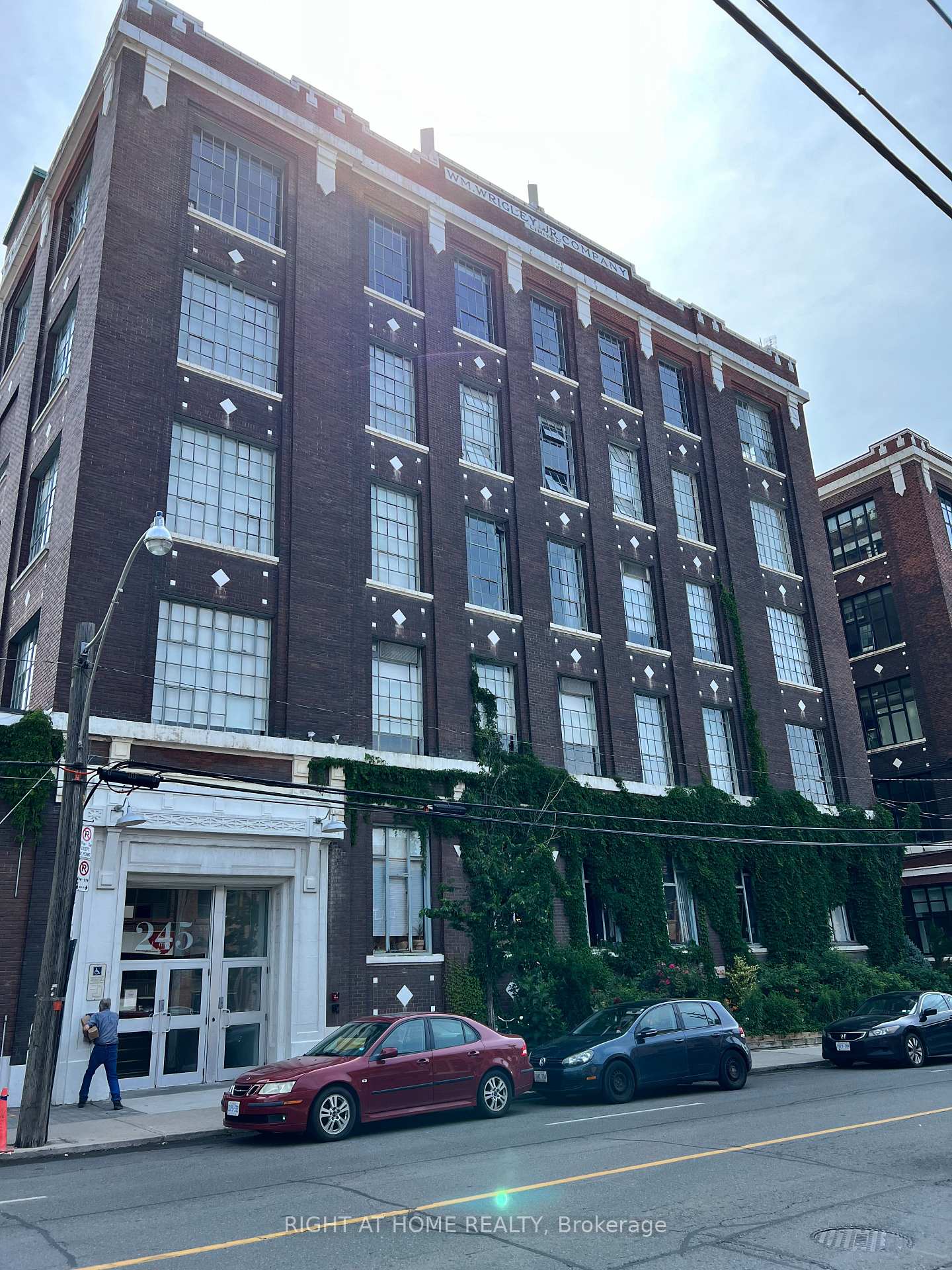 210B - 245 Carlaw Avenue, Toronto, ON M4M 2S1