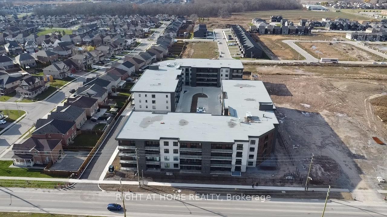 211 - 7549A Kalar Road, Niagara Falls, ON L2H 2Y6