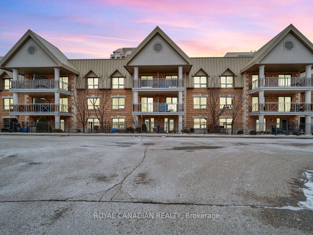 211 - 830 Scollard Court, Mississauga, ON L5V 0A2