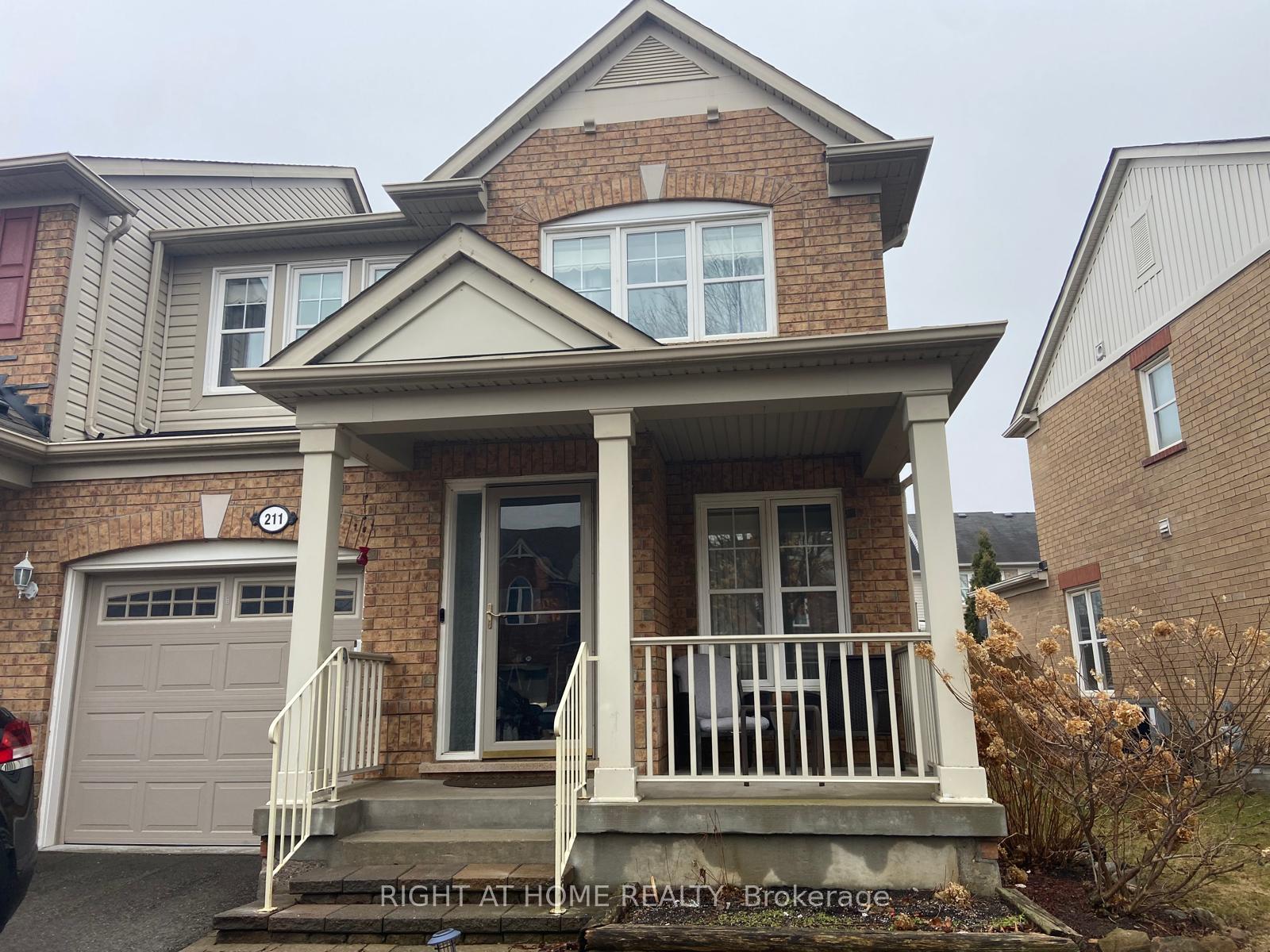 (Main & 2nd floor) - 211 Chilcott Crescent, Newmarket, ON L3X 3G6
