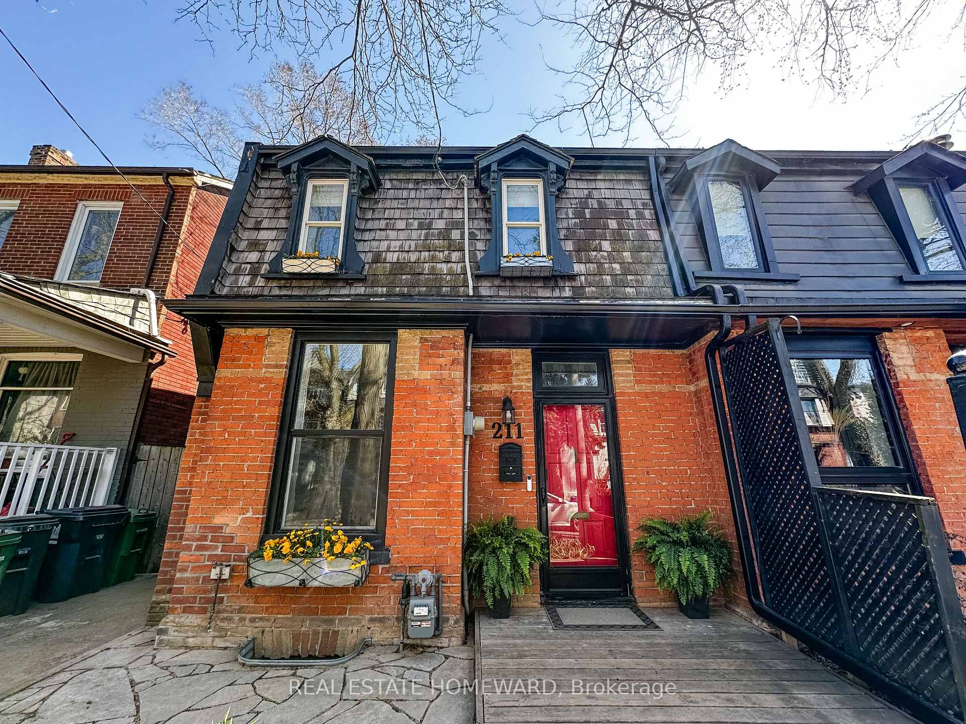 211 Hamilton Street, Toronto, ON M4M 2E3