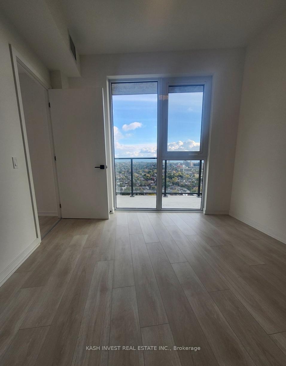 2110 - 10 Graphophone Grove, Toronto, ON M6H 0E5