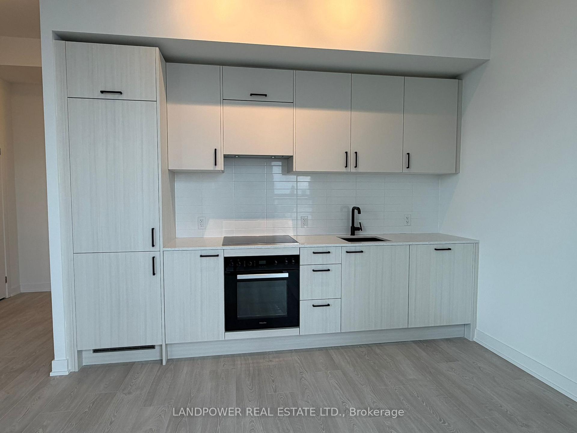 2111 - 1 Quarrington Lane, Toronto, ON M3C 0S4