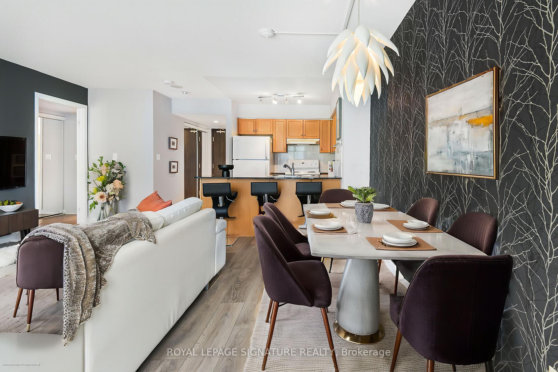 2113 - 210 Victoria Street, Toronto, ON M5B 2R3