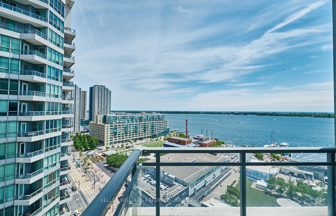 2117 - 230 Queens Quay W, Toronto, ON M5J 2Y7