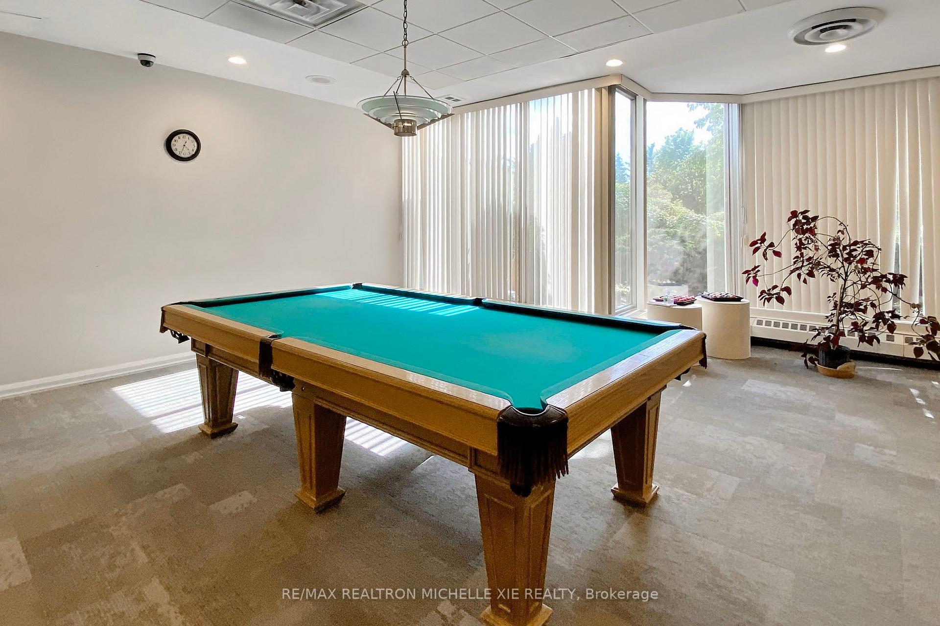 212 - 175 Bamburgh Circle W, Toronto, ON M1W 3X8
