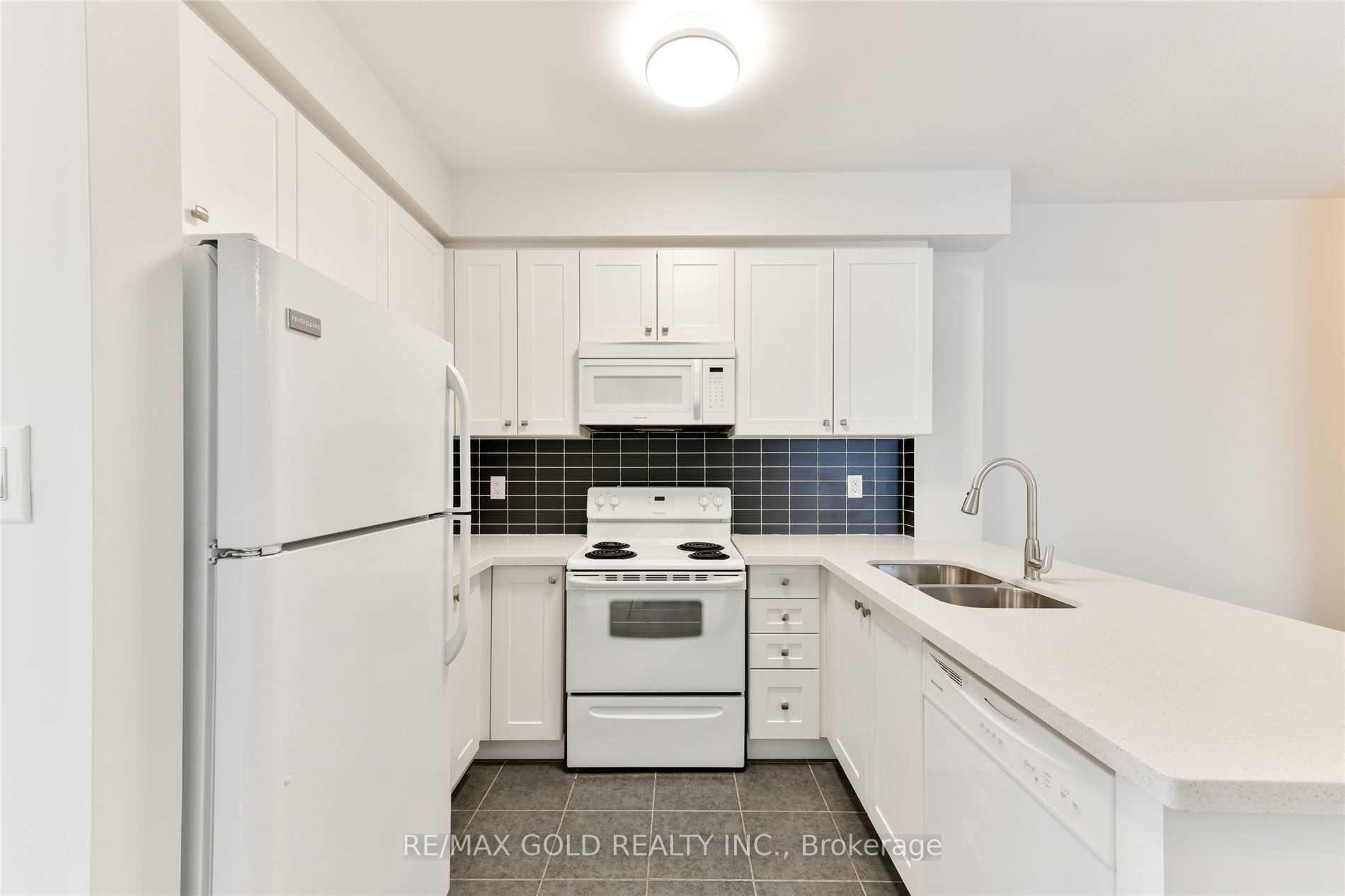 212 - 263 Georgian Drive, Oakville, ON L6H 0L2