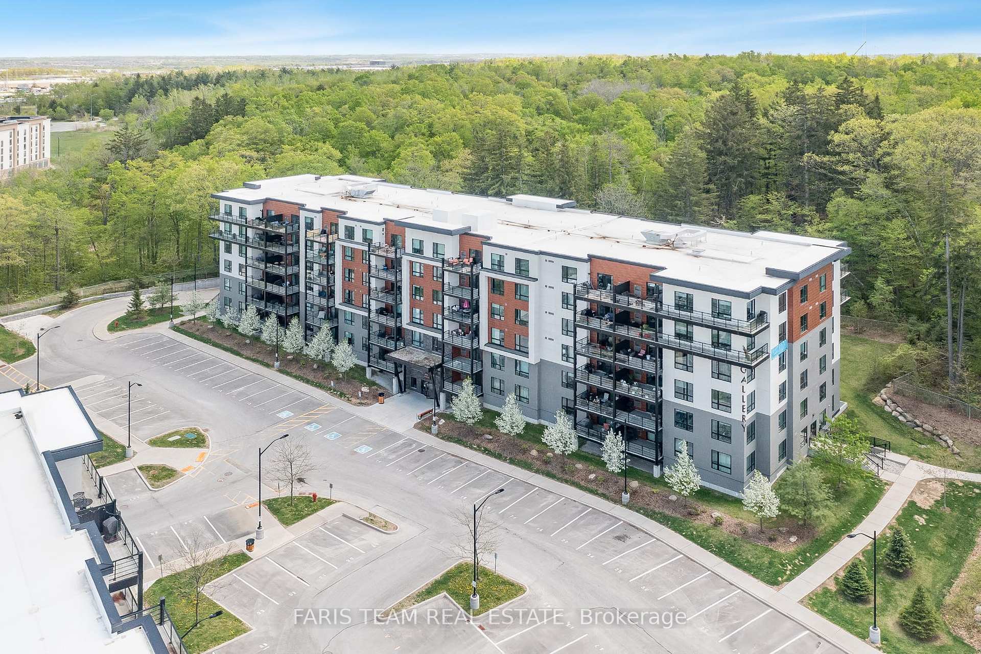 212 - 304 Essa Road, Barrie, ON L4N 9C5