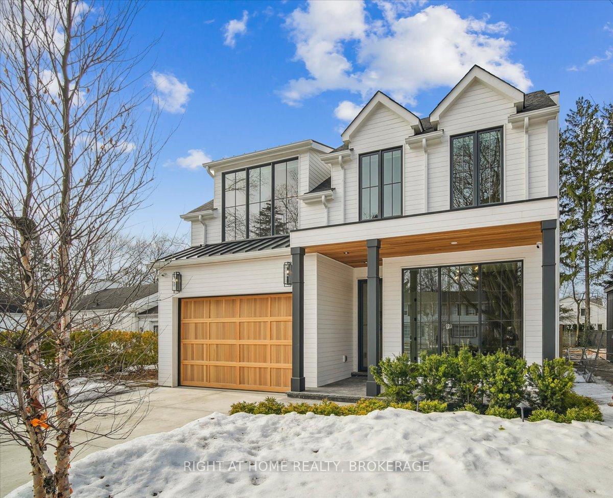 212 Watson Avenue, Oakville, ON L6J 3V1