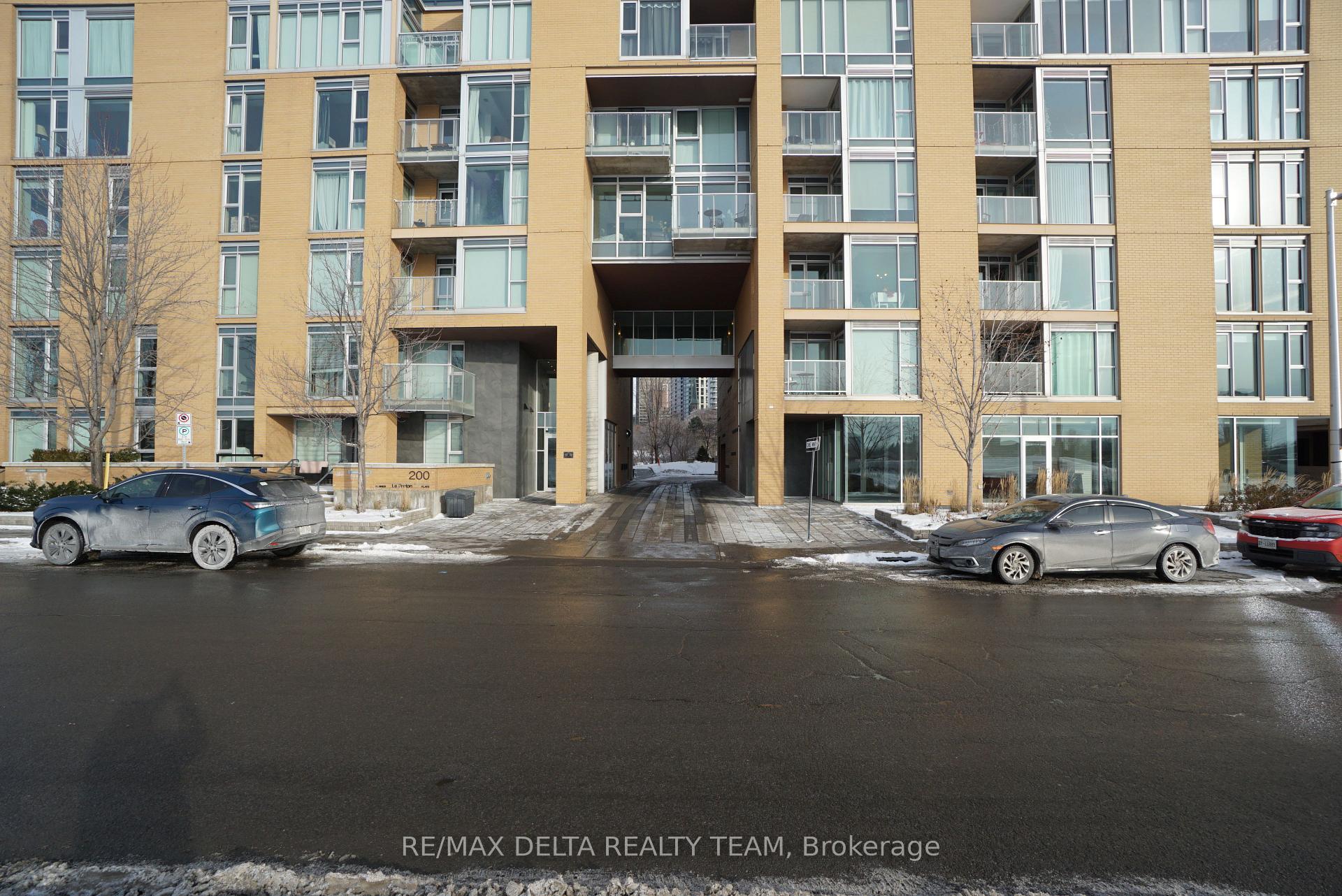 213 - 200 Lett Street, West Centre Town, ON K1R 0A7