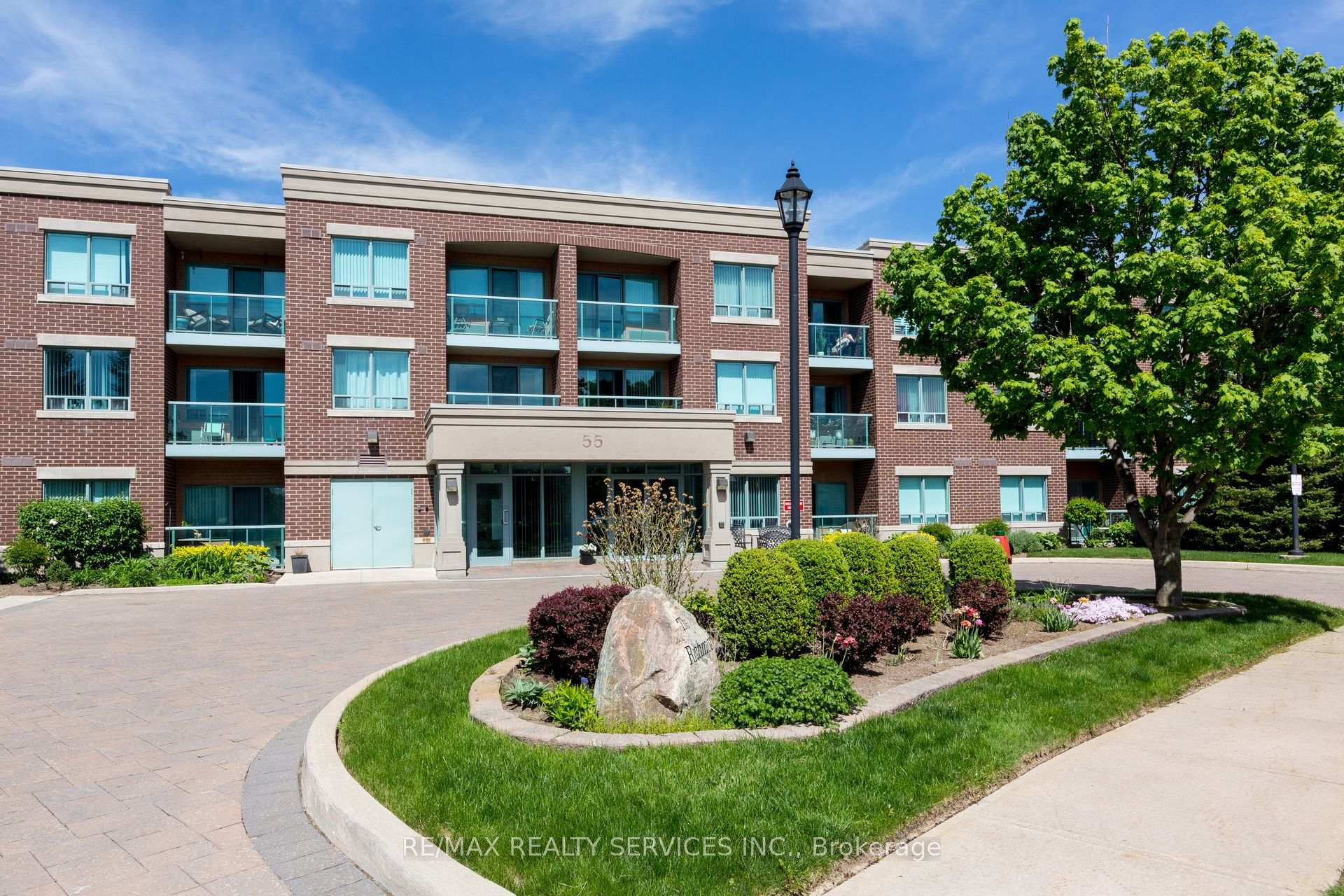 213 - 55 Via Rosedale, Brampton, ON L6R 0V1