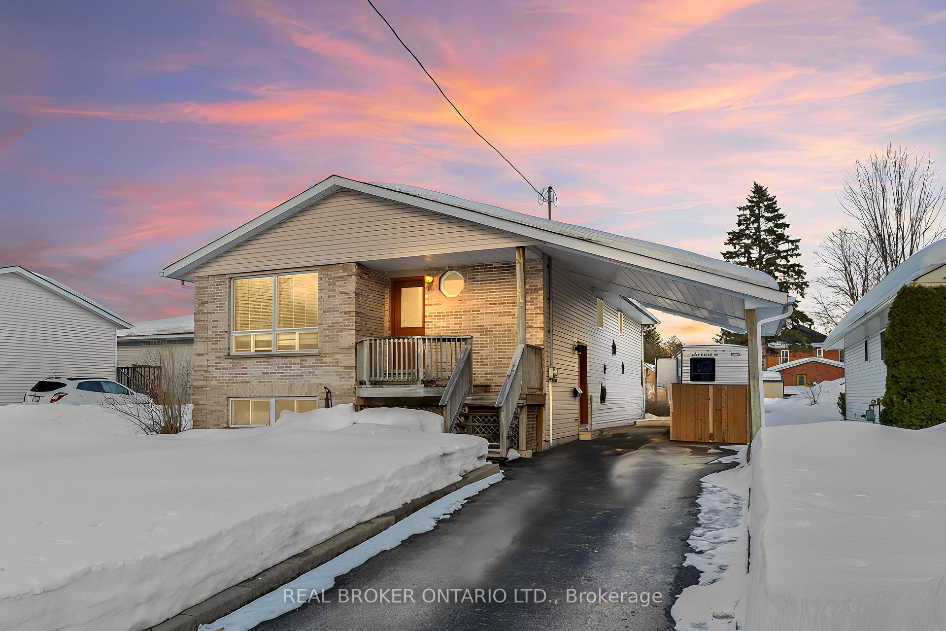 213 Queen Street S, West Grey, ON N0G 1R0