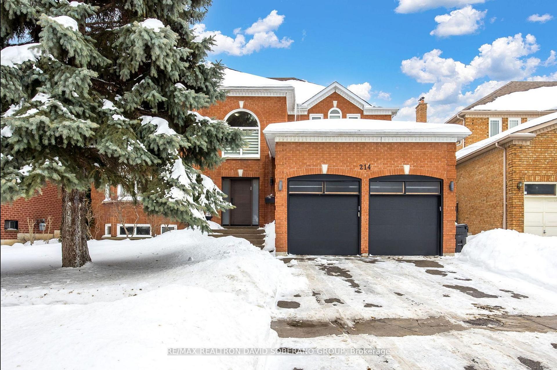 214 Faywood Boulevard, Toronto, ON M3H 6A9