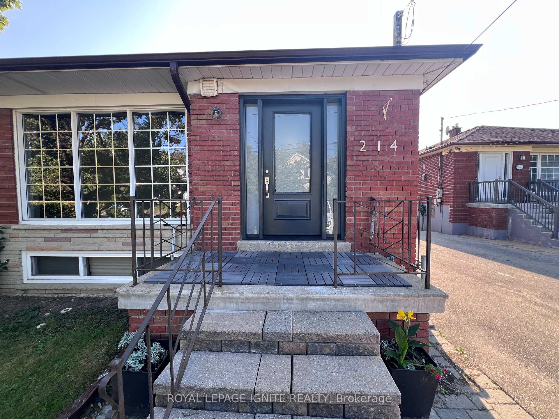 214 Rosemount Avenue, Toronto, ON M9N 3C3
