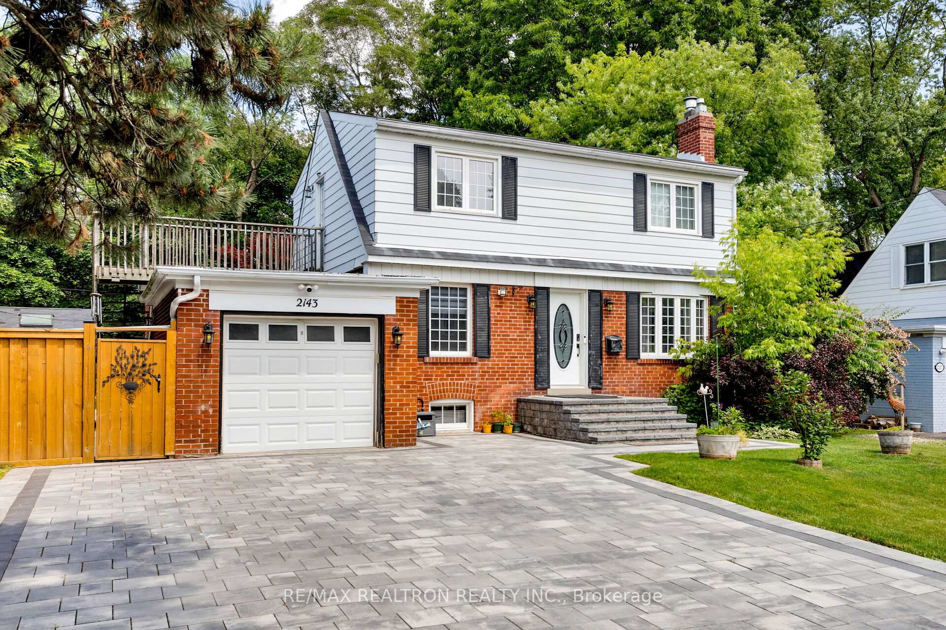 2143 Russett Road, Mississauga, ON L4Y 1C2