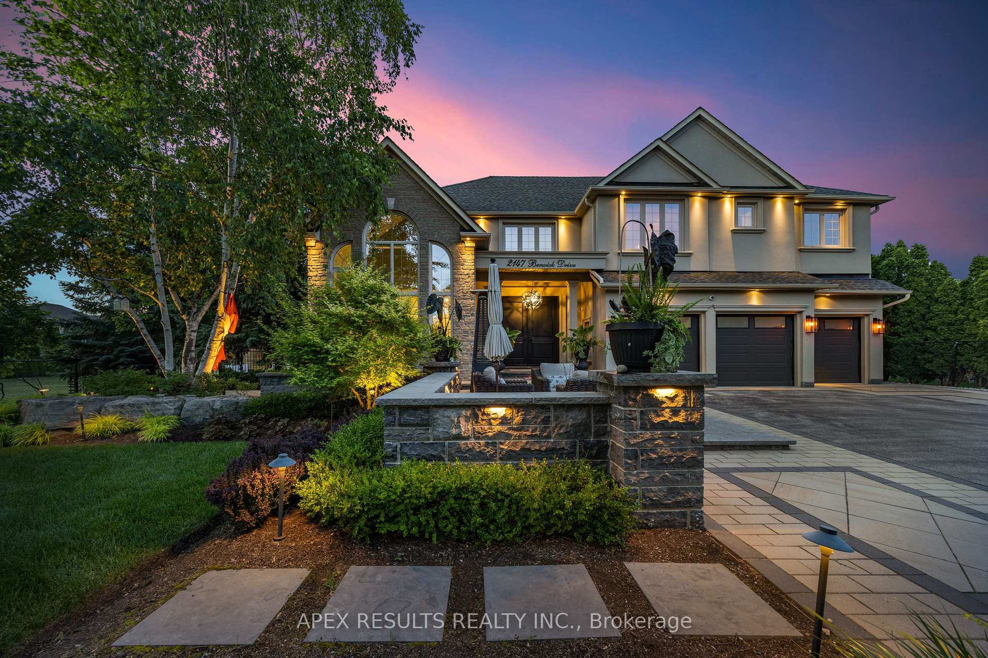 2147 Berwick Drive, Burlington, ON L7M 4B2