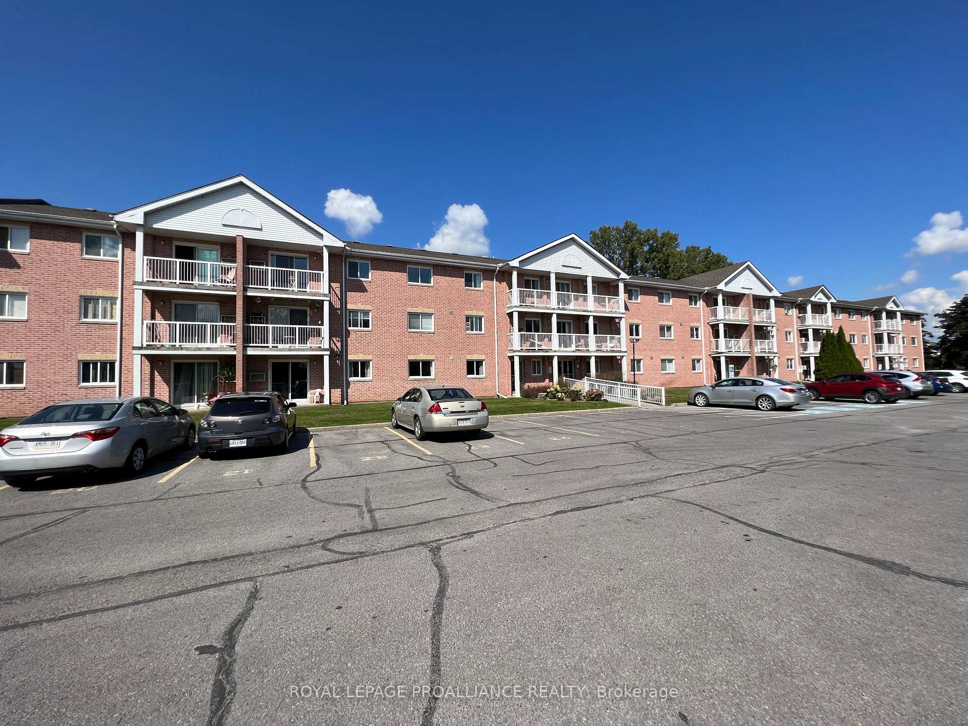 215 - 175 Haig Road, Belleville, ON K8N 5R7